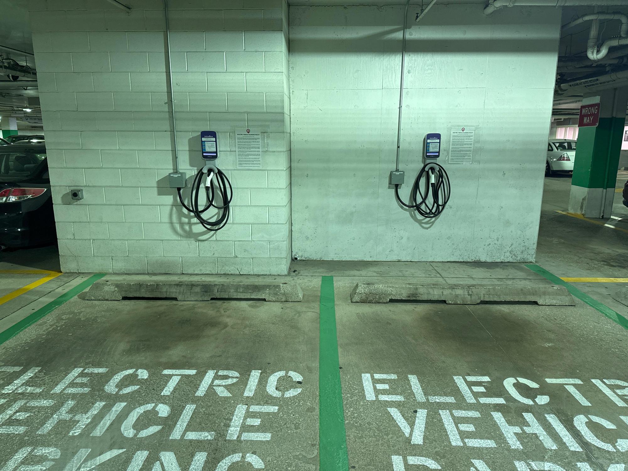Oak Park Library | Oak Park, IL | EV Station