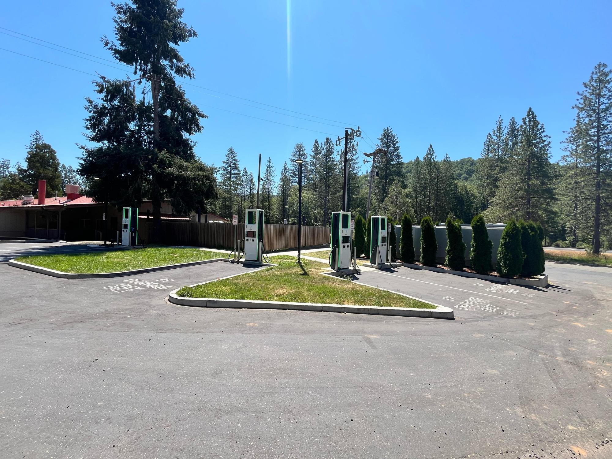 Yosemite Westgate Lodge/Buck Meadows Lodge | Buck Meadows, CA | EV Station