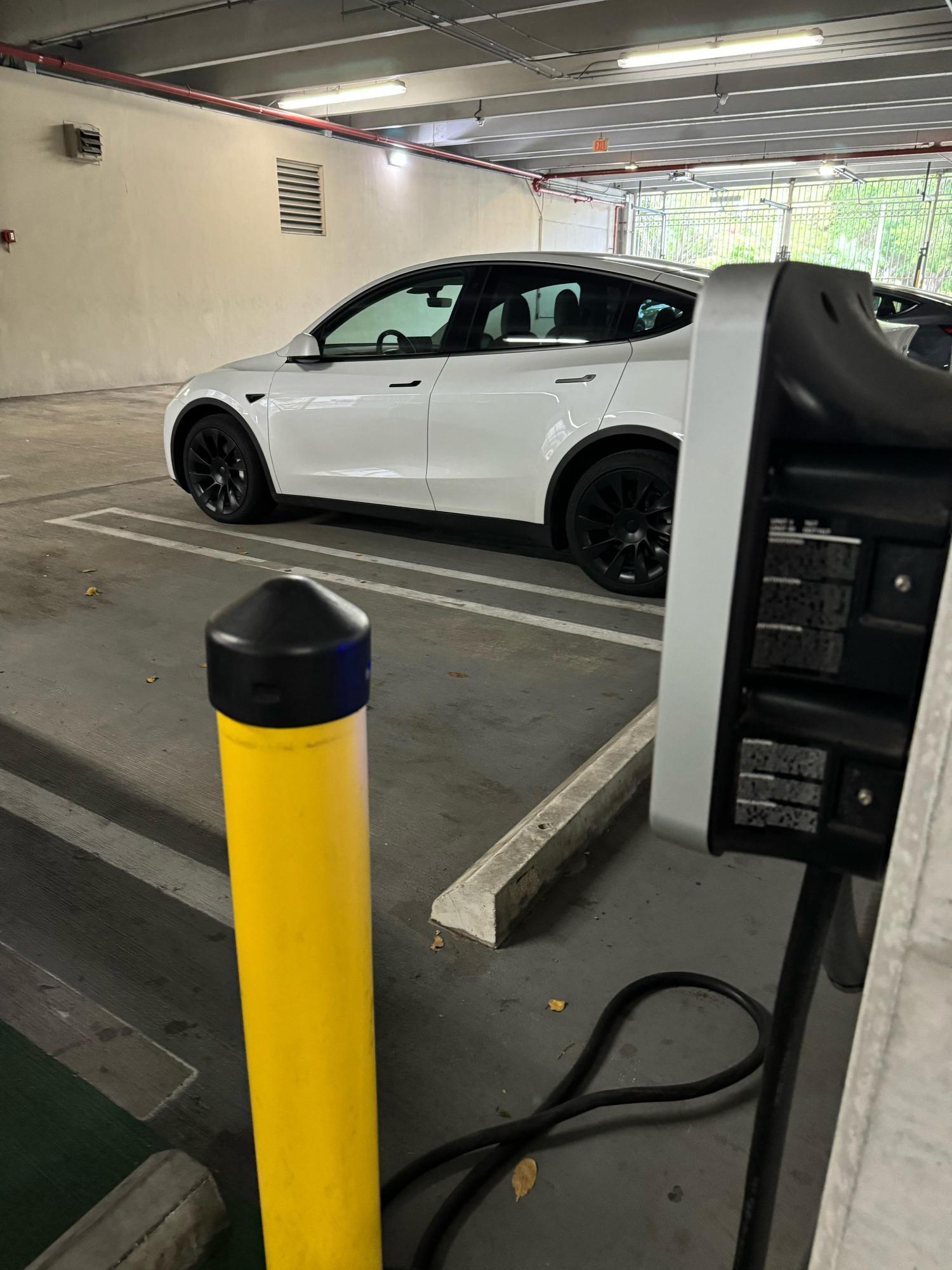 Cité on the Bay Condos | Miami, FL | EV Station