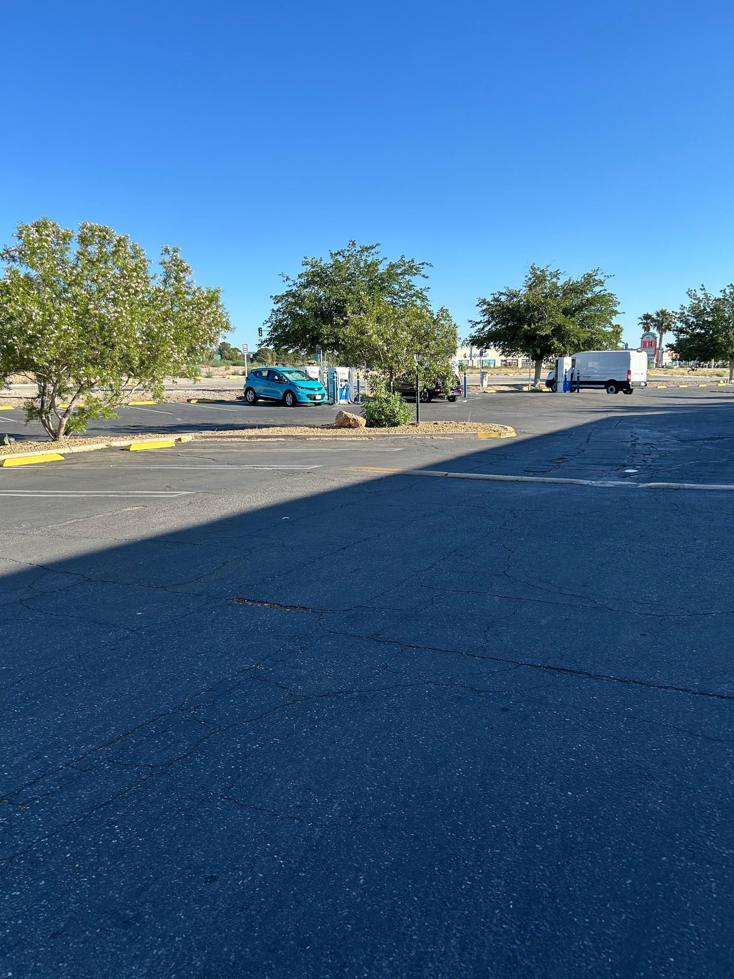 Green Tree Inn | Victorville, CA | EV Station