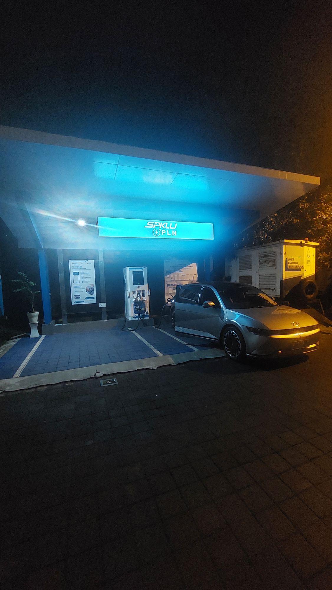 SPKLU PLN ULP Gianyar | F84F+H64, Gianyar, Gianyar Regency, Bali 80511 ...