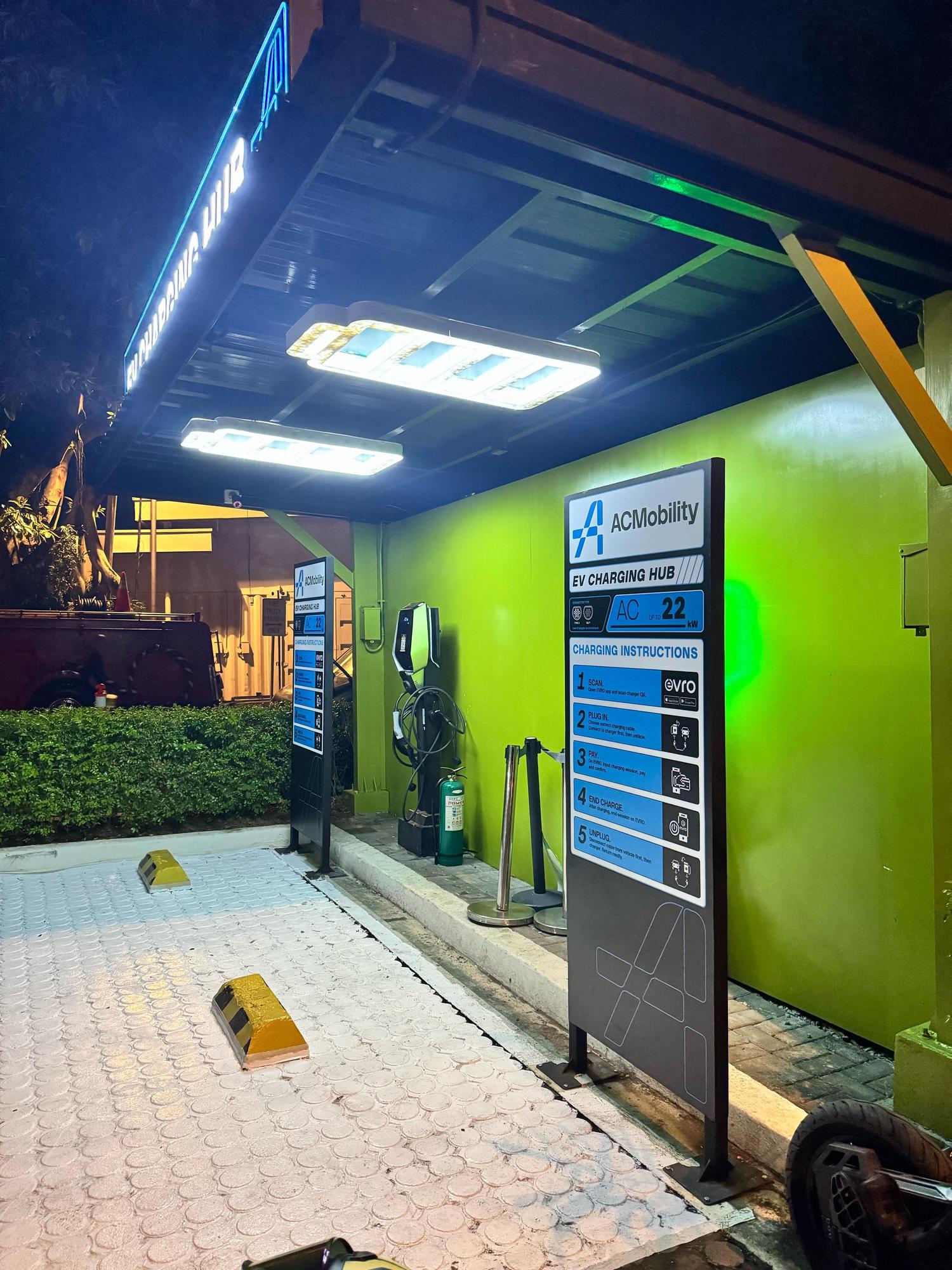 Ayala Malls Solenad 1 Open Parking | Sta. Rosa, Calabarzon | EV Station