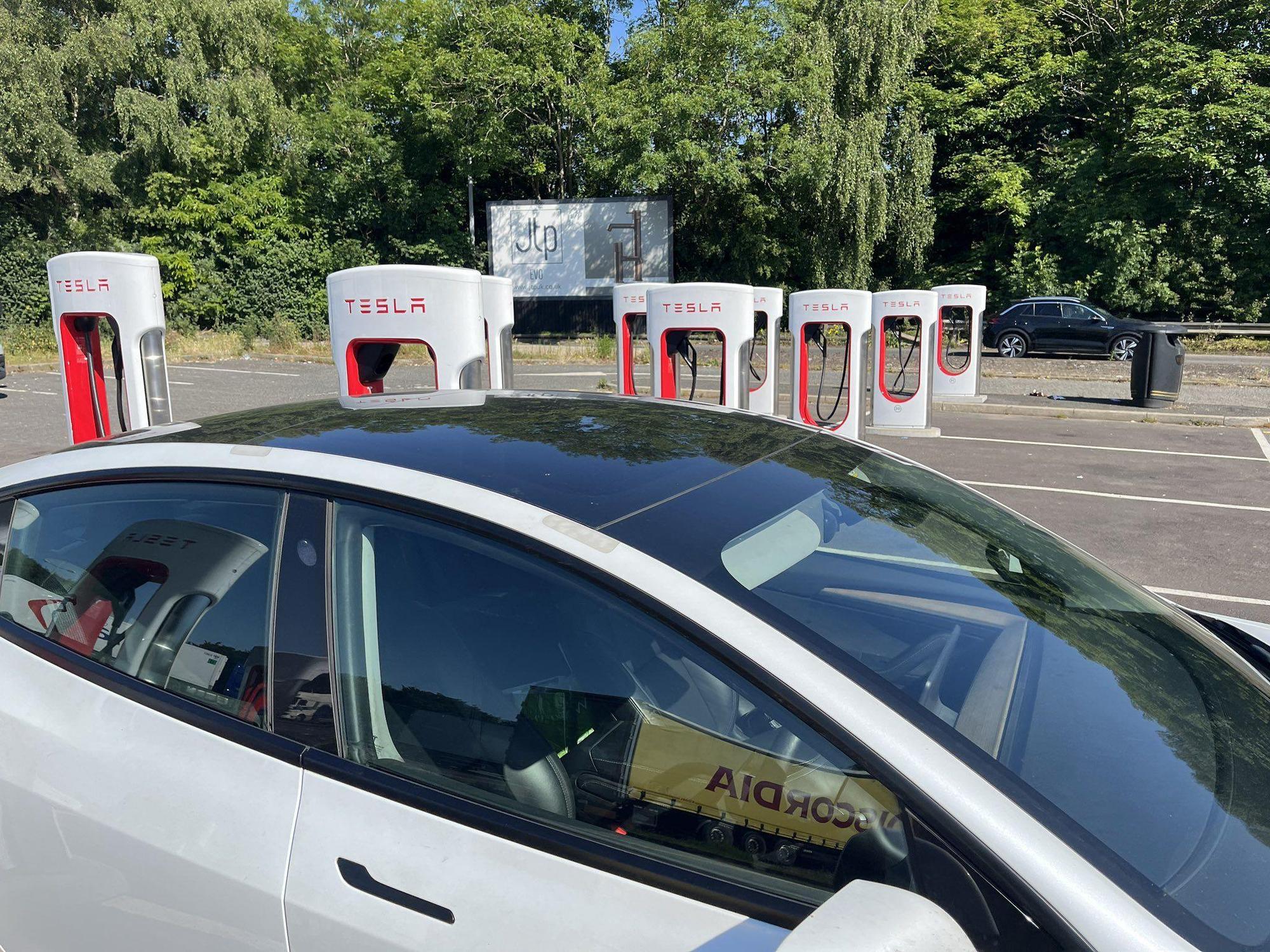Medway Eastbound Services M2 (2) | Rainham, England | EV Station