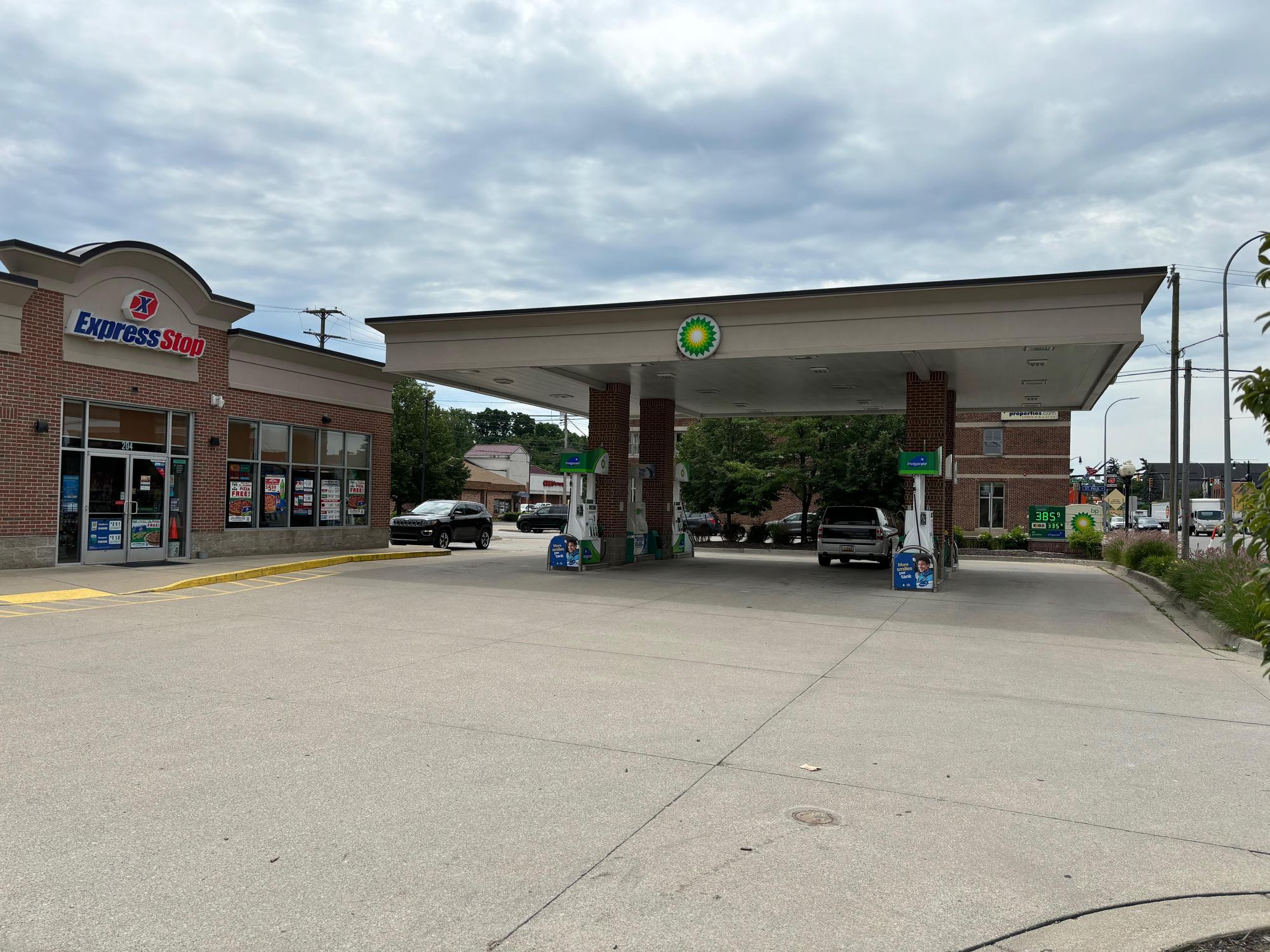 Express Stop | Brighton, MI | EV Station