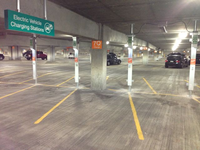 MSP Airport - Terminal 2 Orange Ramp | St Paul, MN | EV Station