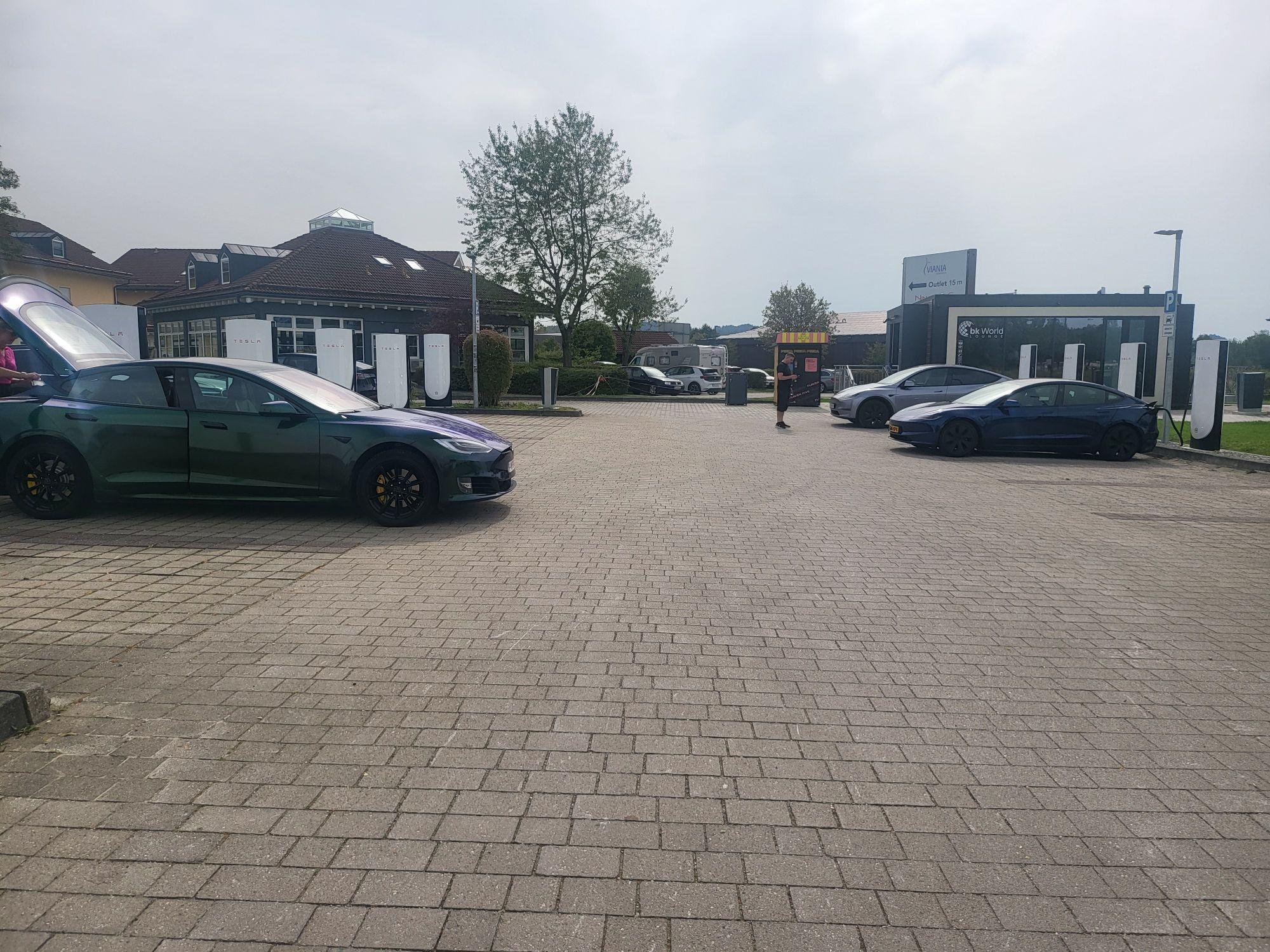 Felden Outlet | Bernau am Chiemsee, BY | EV Station