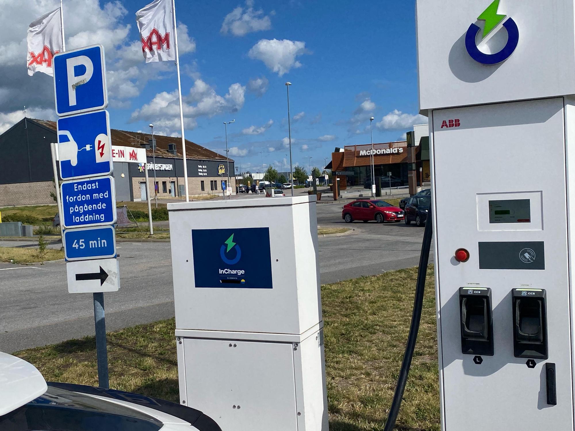 InCharge Max Gränbystaden | Takpannegatan 33 | EV Station