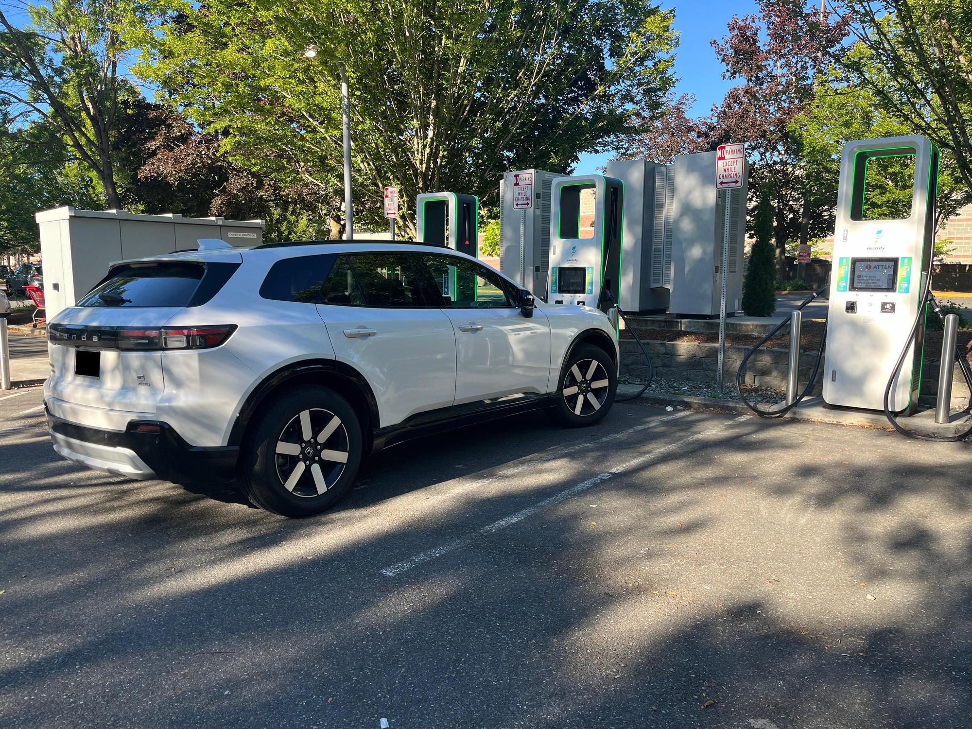Target | Redmond, WA | EV Station