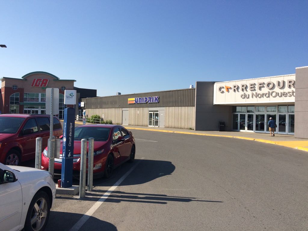 Carrefour Du Nord Ouest (1) | Val-d'Or, QC | EV Station