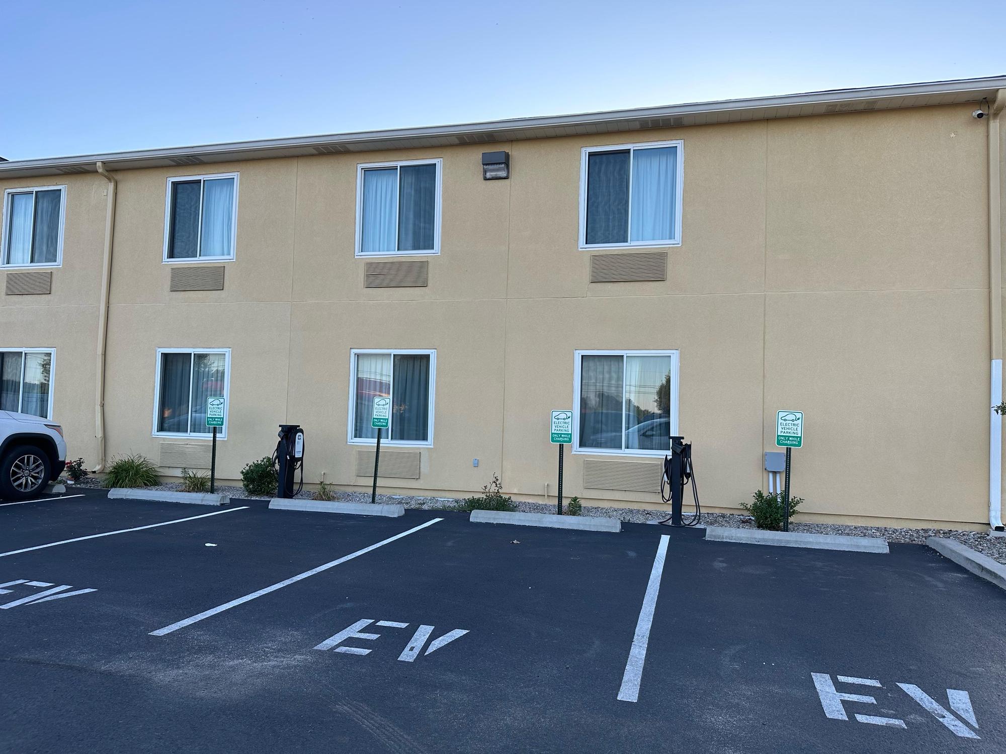 Quality Inn & Suites | Brandenburg, KY | EV Station