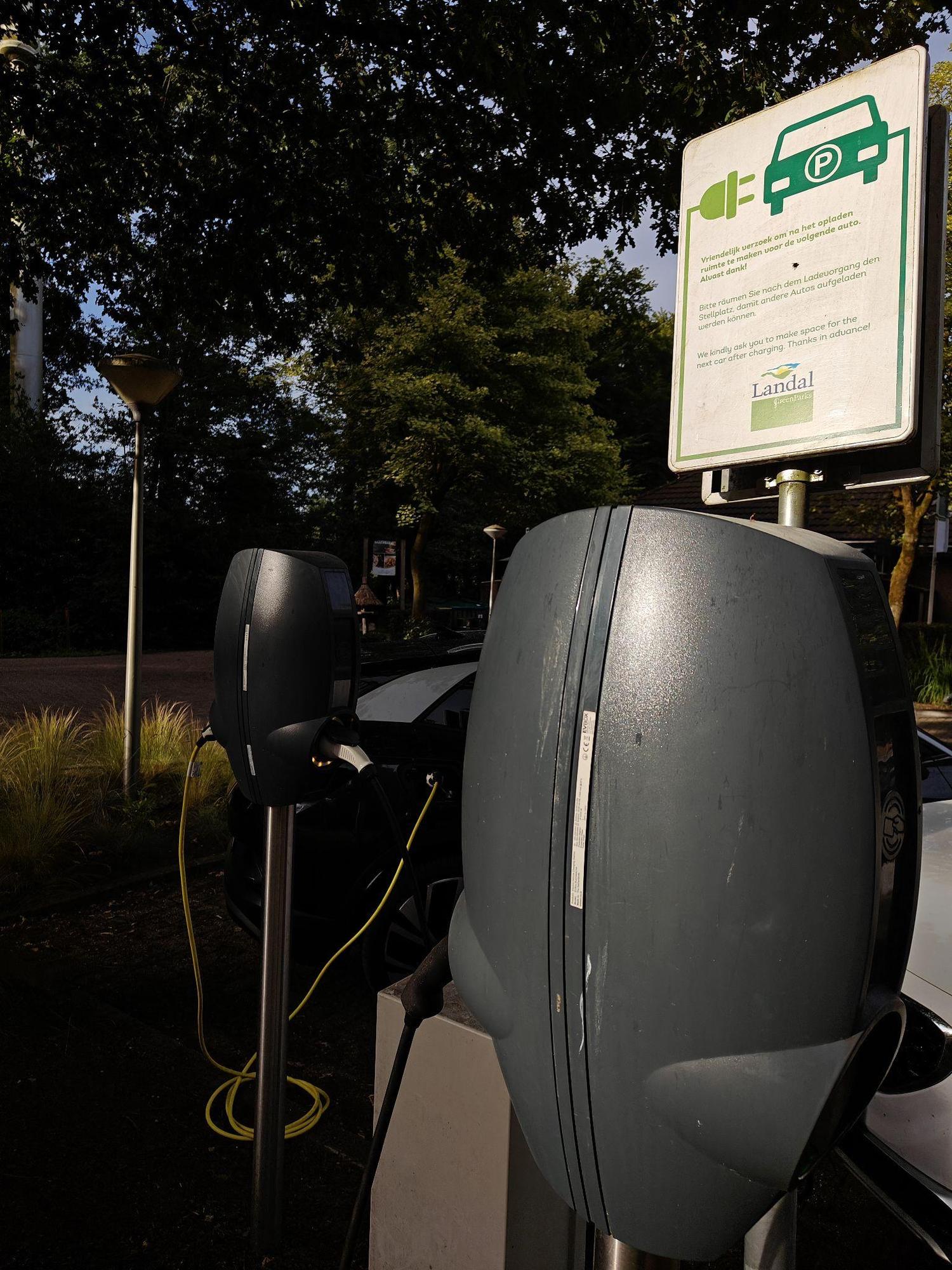 EVBox operated By Justplugin.nl | Hoenderloo, GE | EV Station