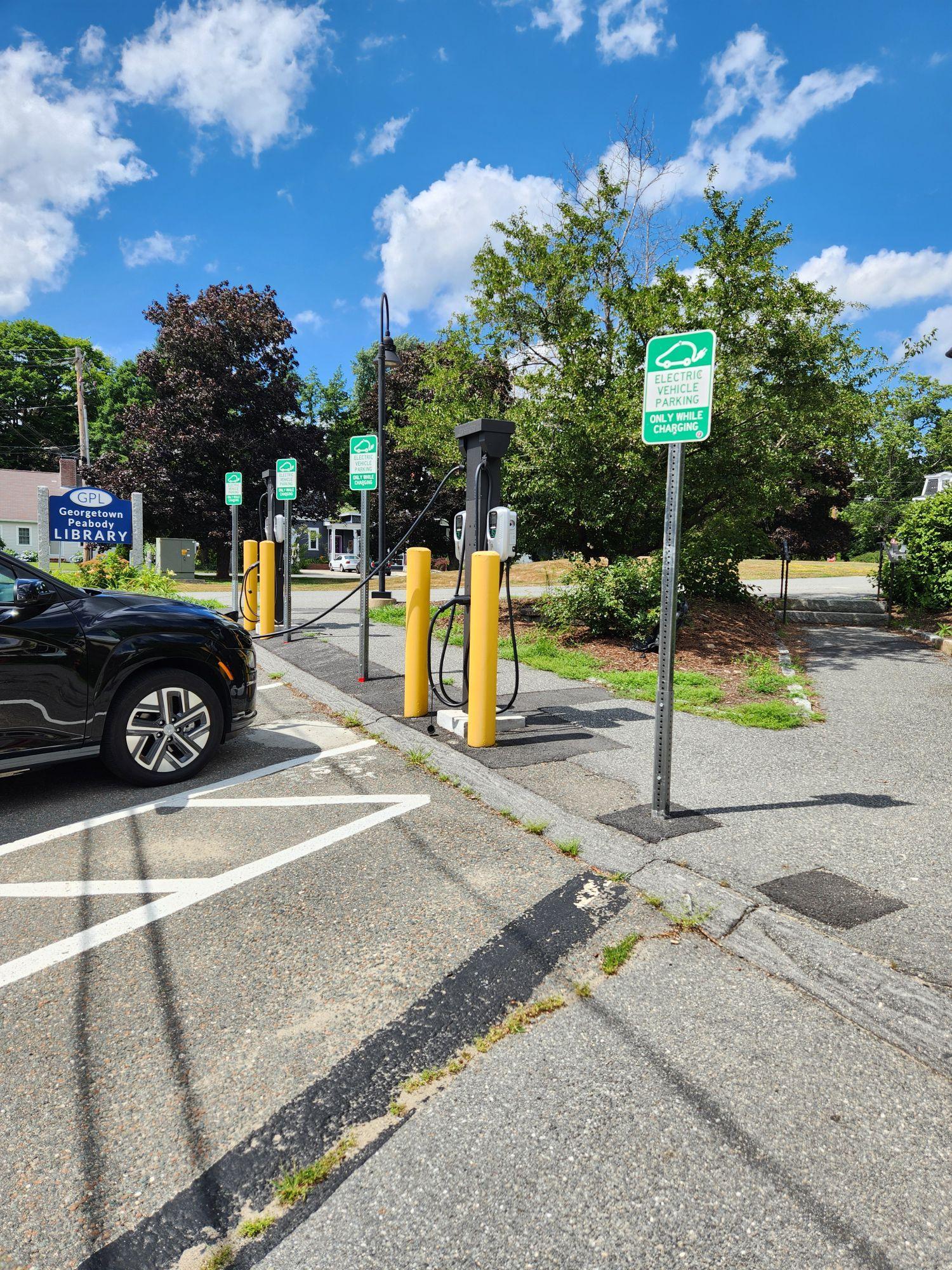 Georgetown Public Library | Georgetown, MA | EV Station