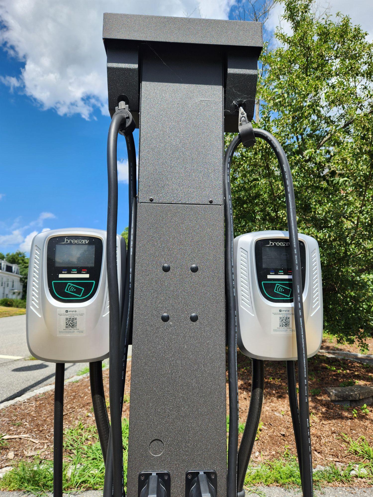 Georgetown Public Library | Georgetown, MA | EV Station
