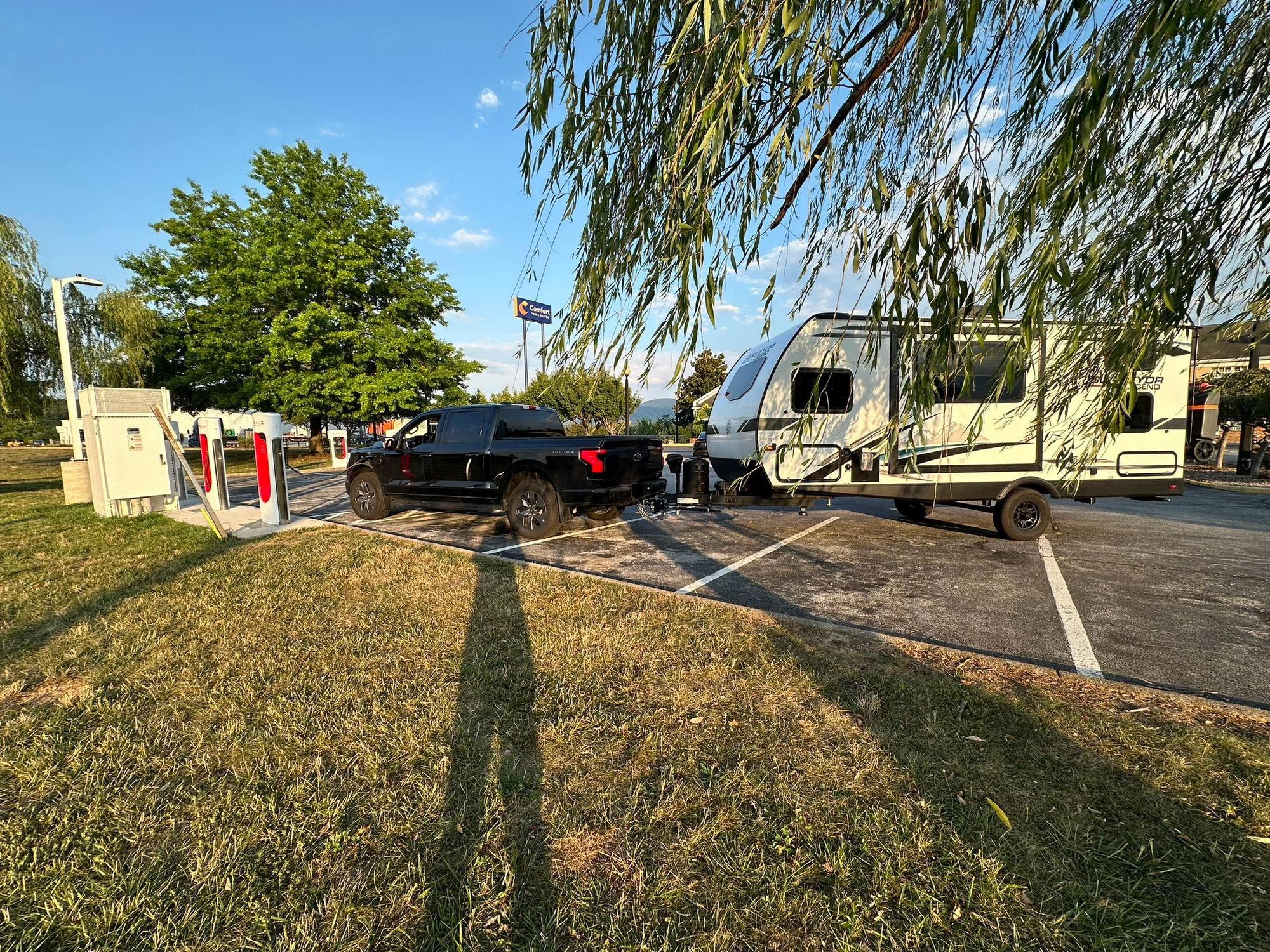 Comfort Inn & Suites Raphine Lexington | Raphine, VA | EV Station
