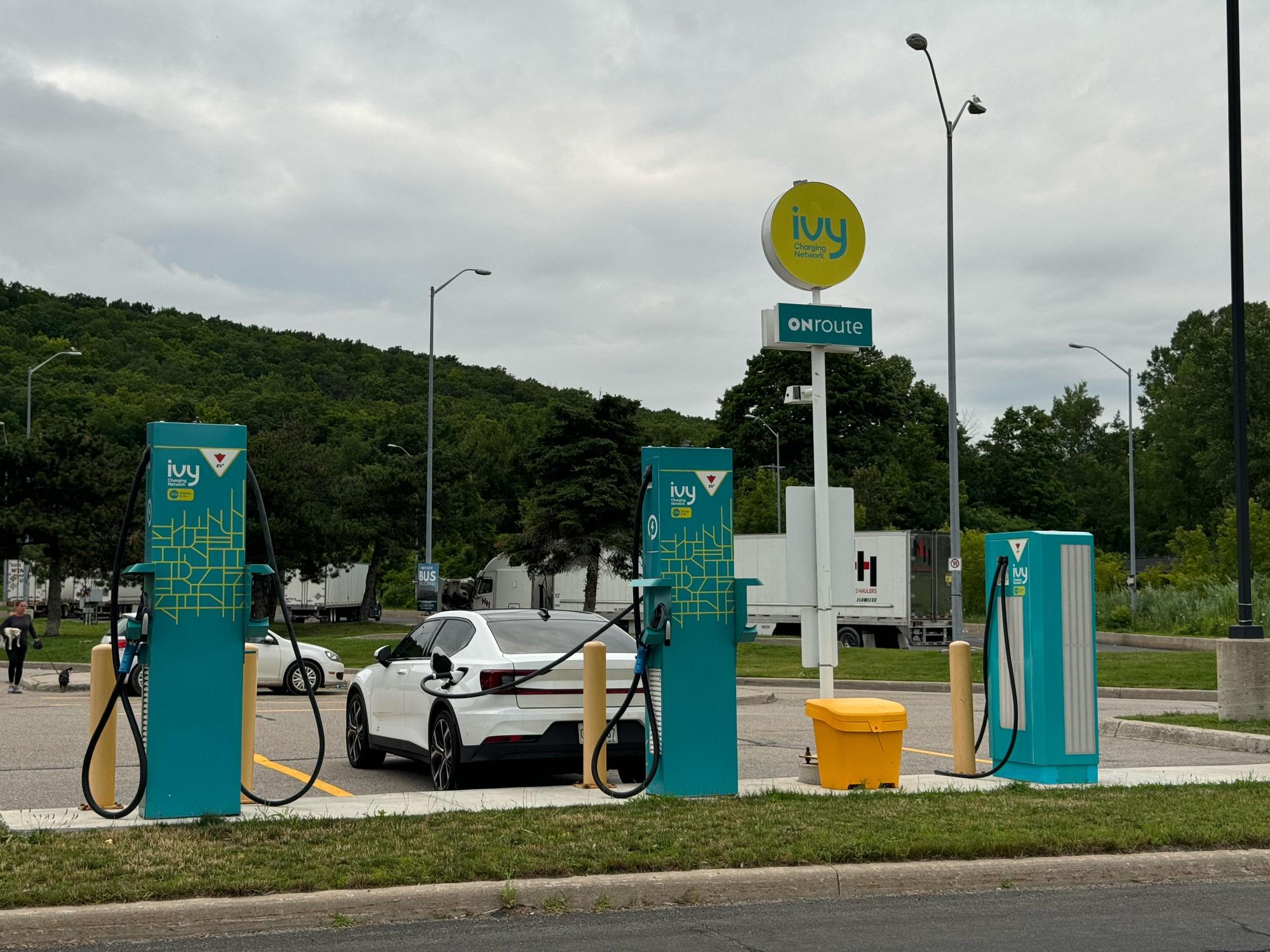 ONroute Trenton North ON-401 Westbound | Quinte West, ON | EV Station