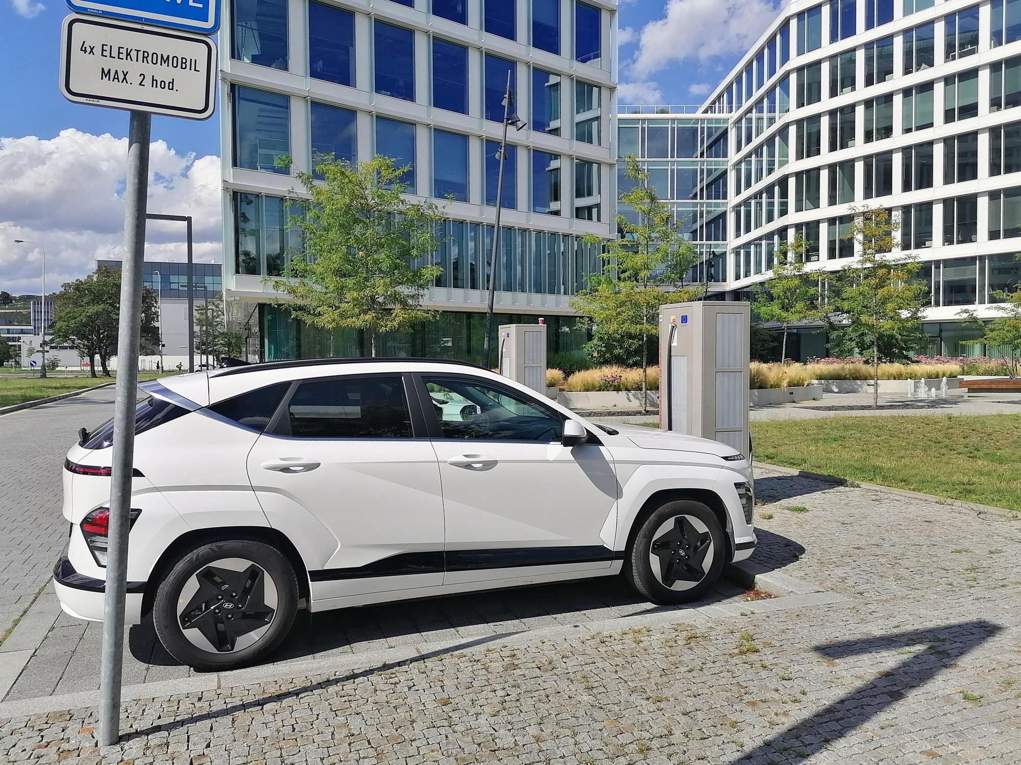 ČEZ Skanska Visionary | Prague, Hlavní město Praha | EV Station