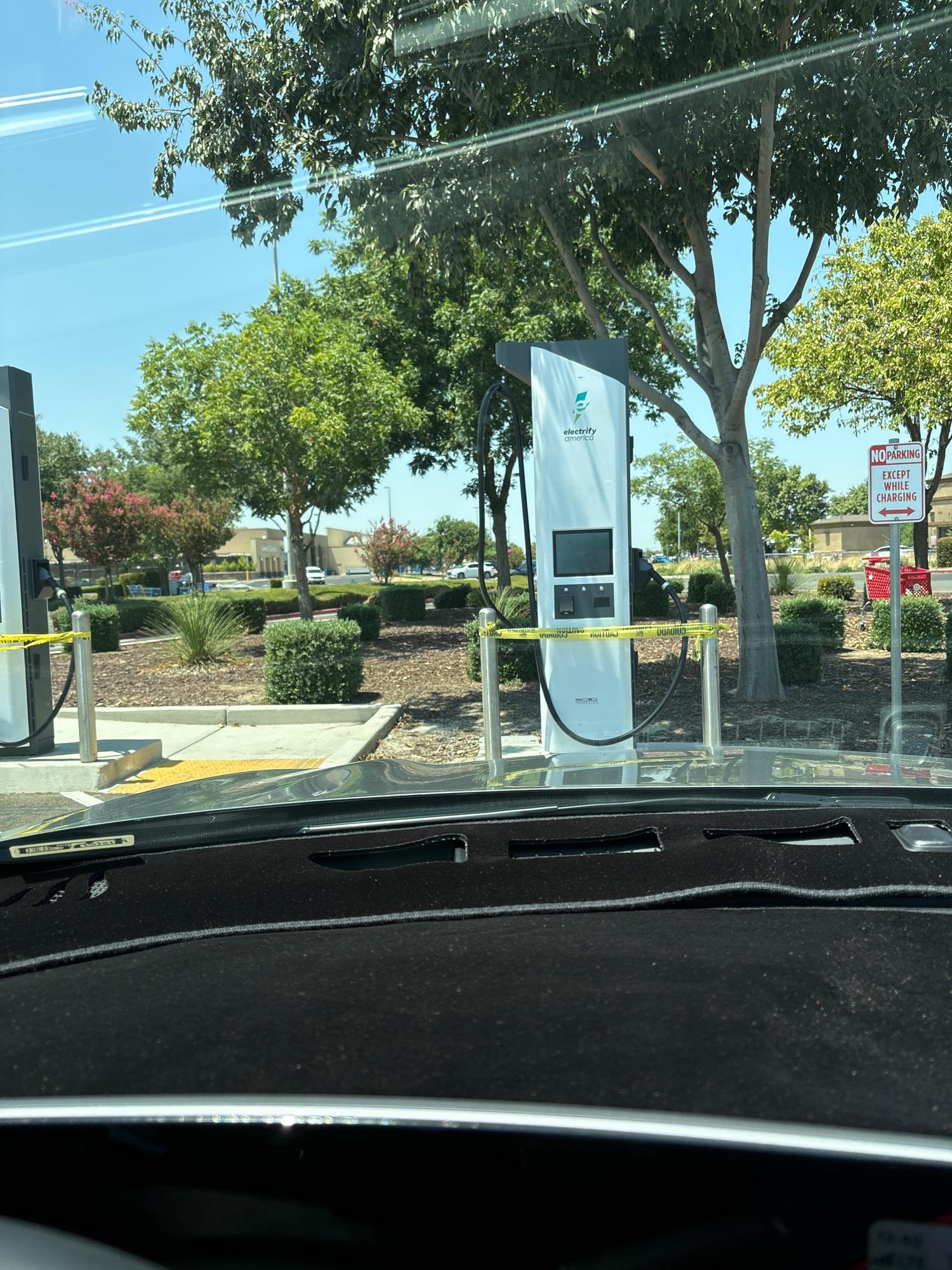 Stonecreek Plaza - Target | Los Banos, CA | EV Station