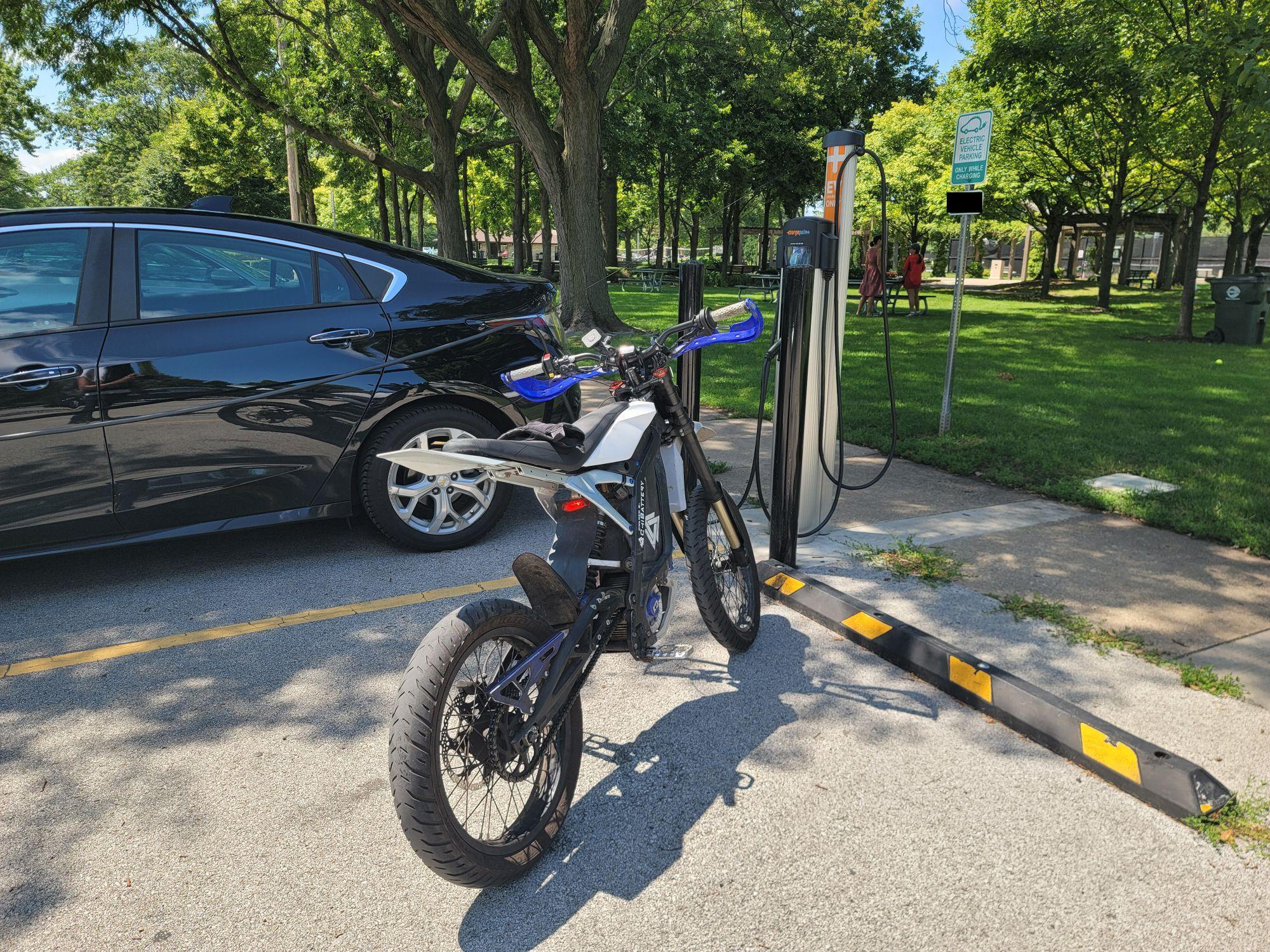 Lincolnwood Park | Lincolnwood, IL | EV Station