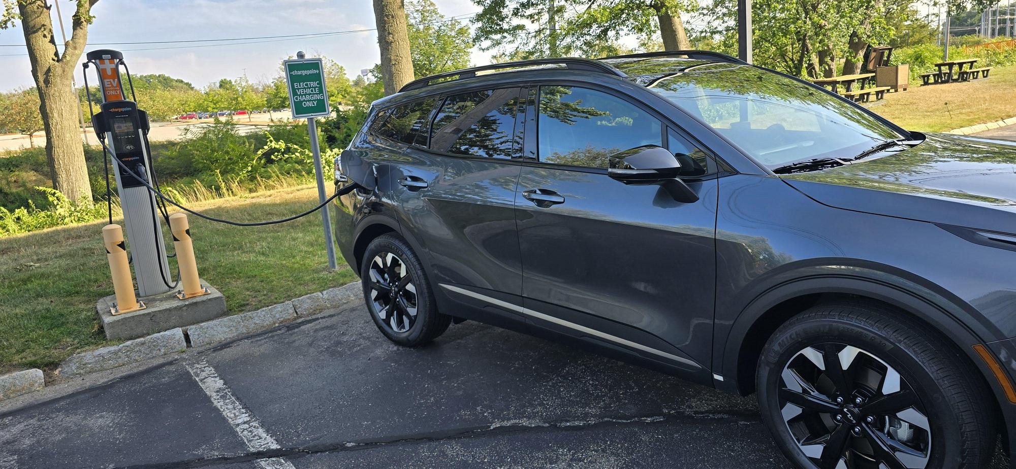Crosspoint Towers - Public | Lowell, MA | EV Station
