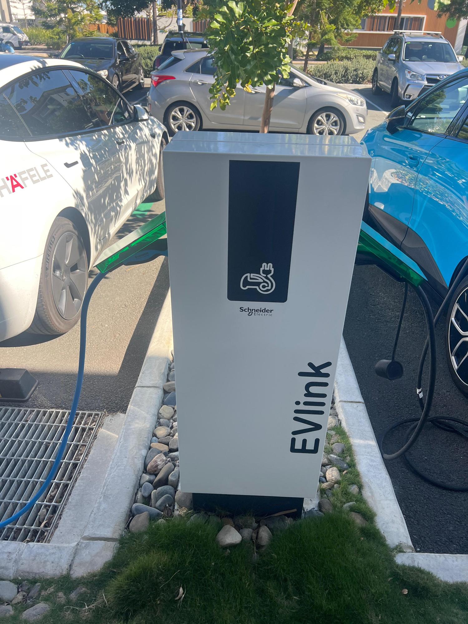 Newport Marketplace - IGA Newport | Newport, QLD | EV Station