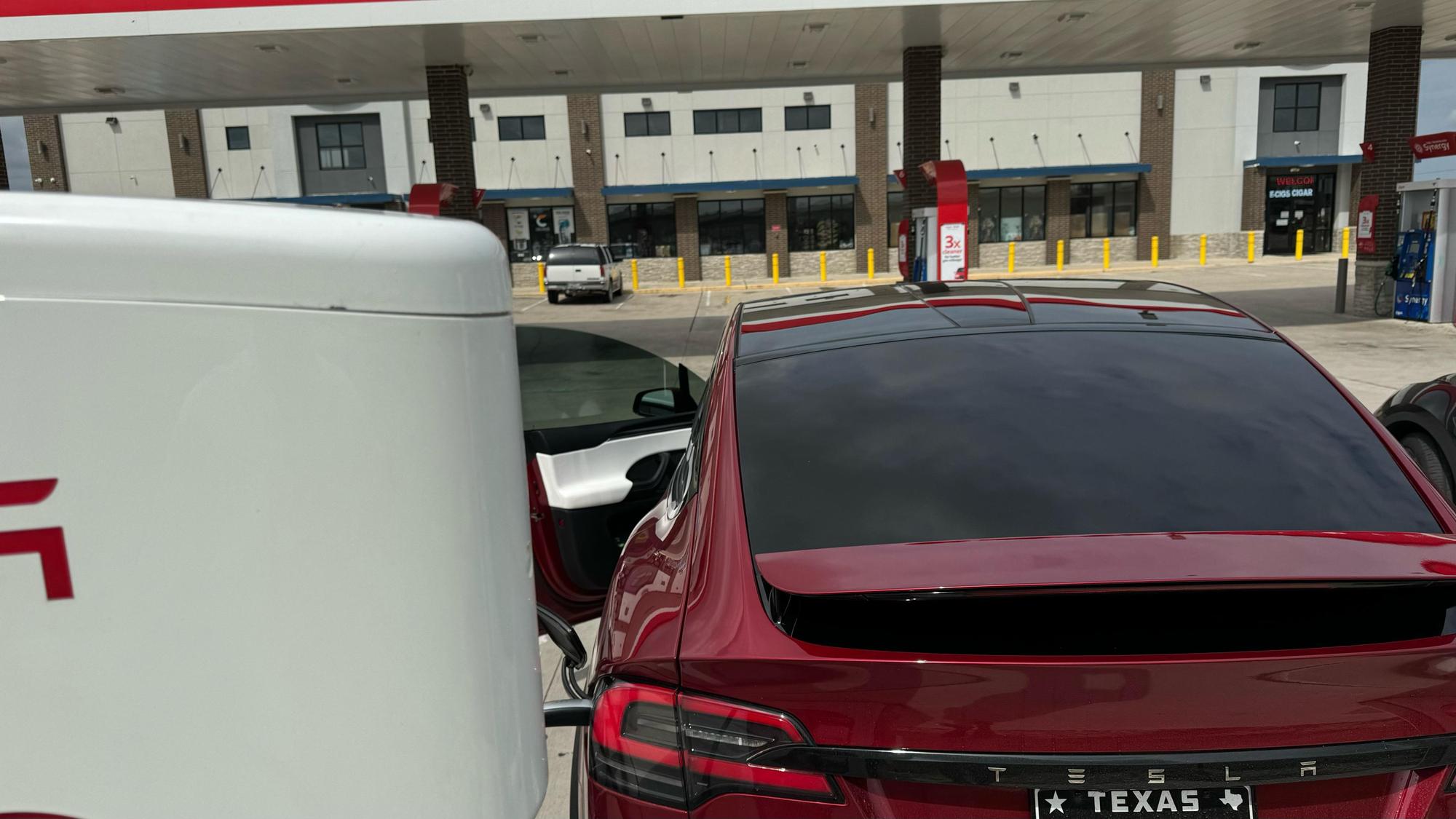 Abbott's Travel Center | Abbott, TX | EV Station