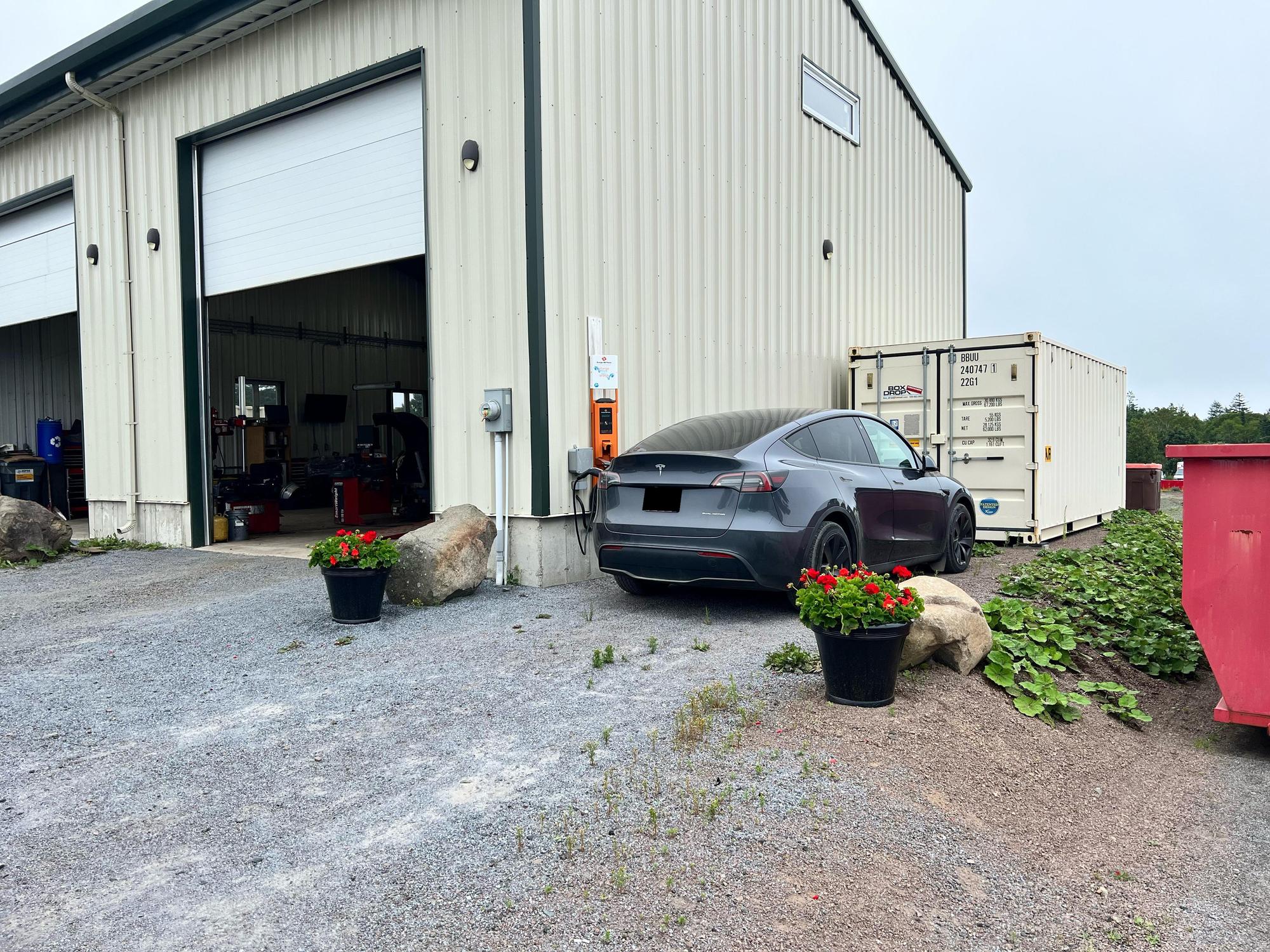 Route 776 Tire auto | Grand Manan, NB | EV Station