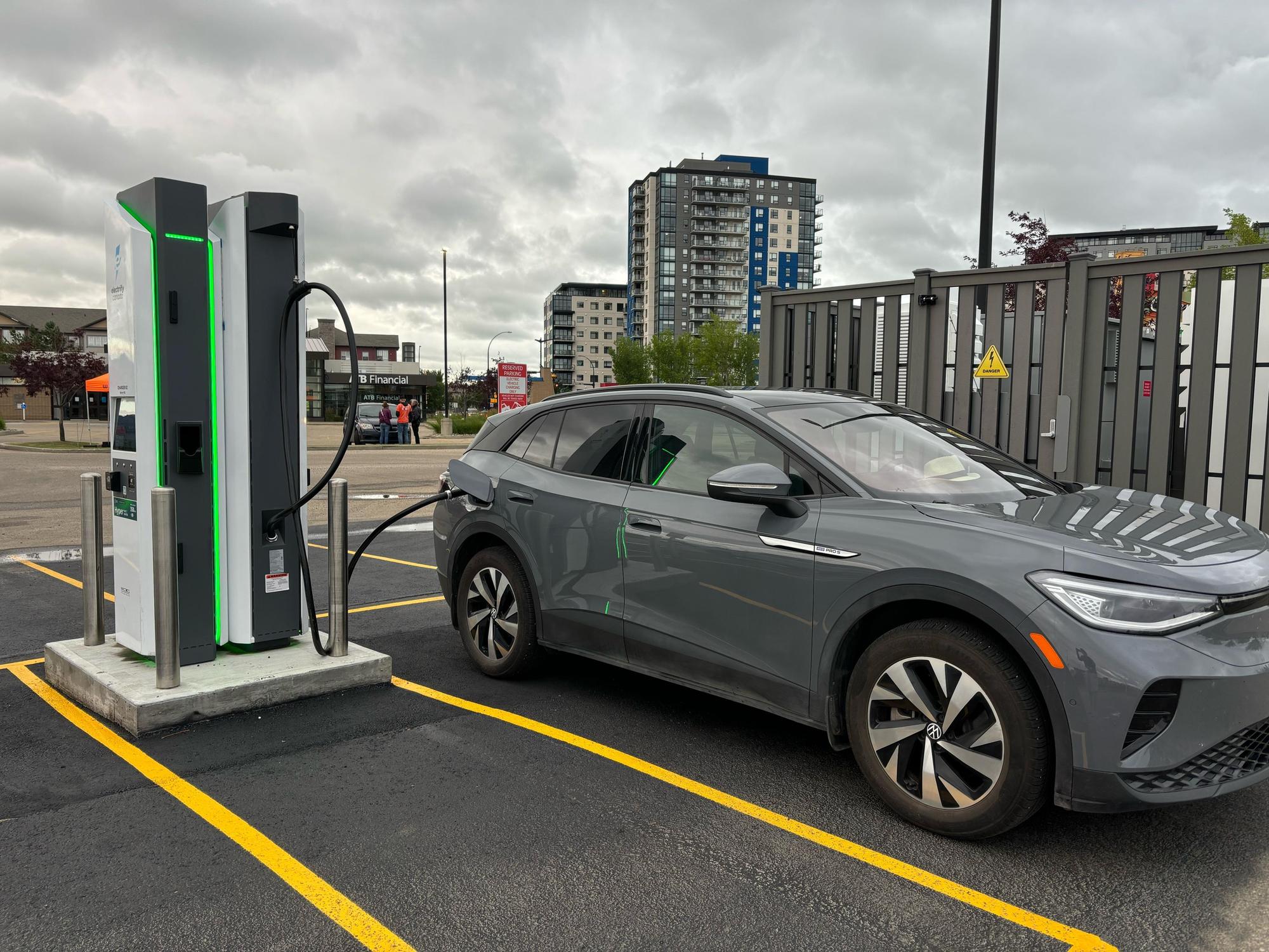 Canadian Tire | Edmonton, AB | EV Station