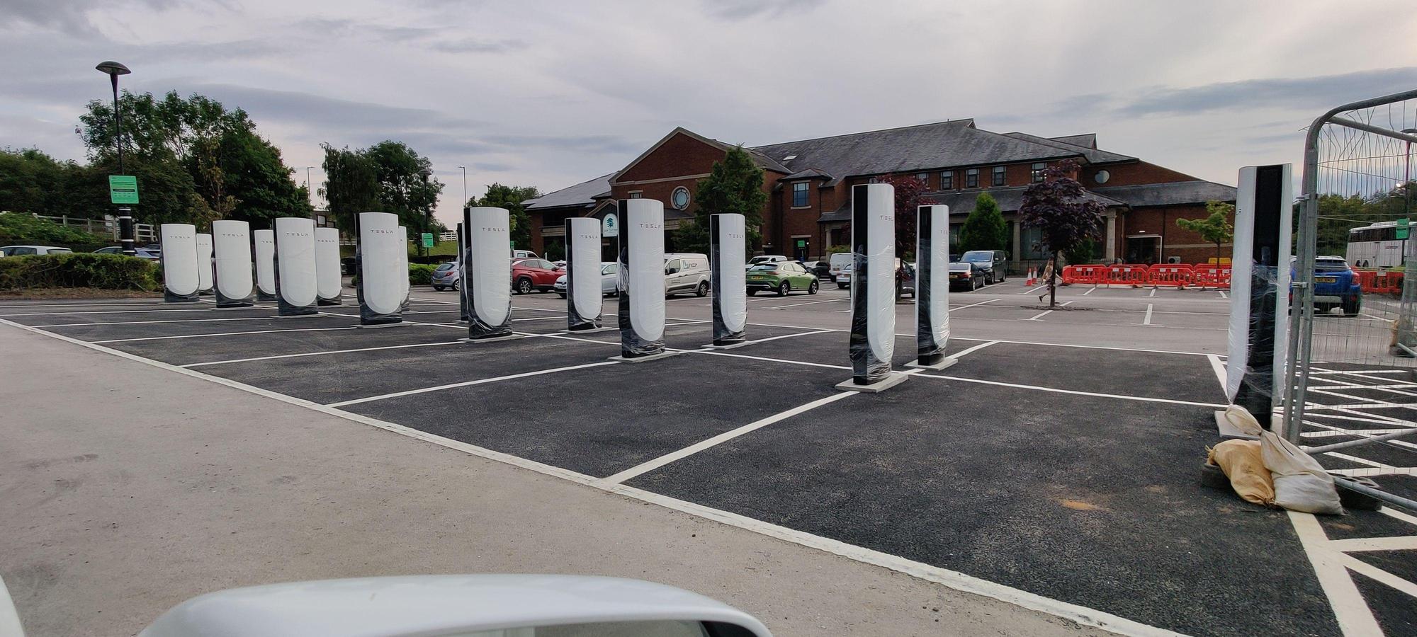 Cedar Court Hotel Bradford | Mayo Ave, Rooley Ln, Bradford BD5 8HW ...