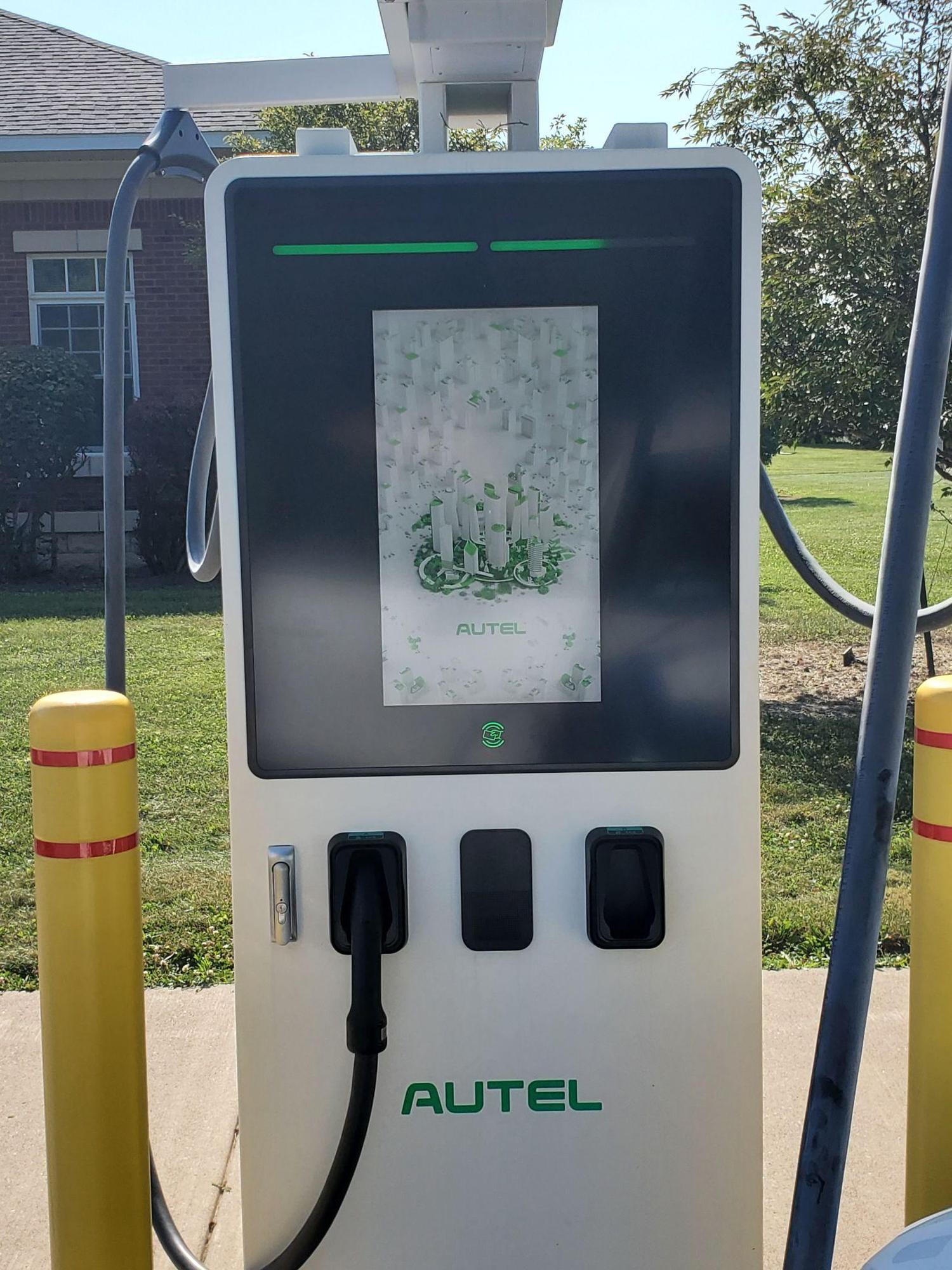 Geneva Town Hall | Geneva, NY | EV Station