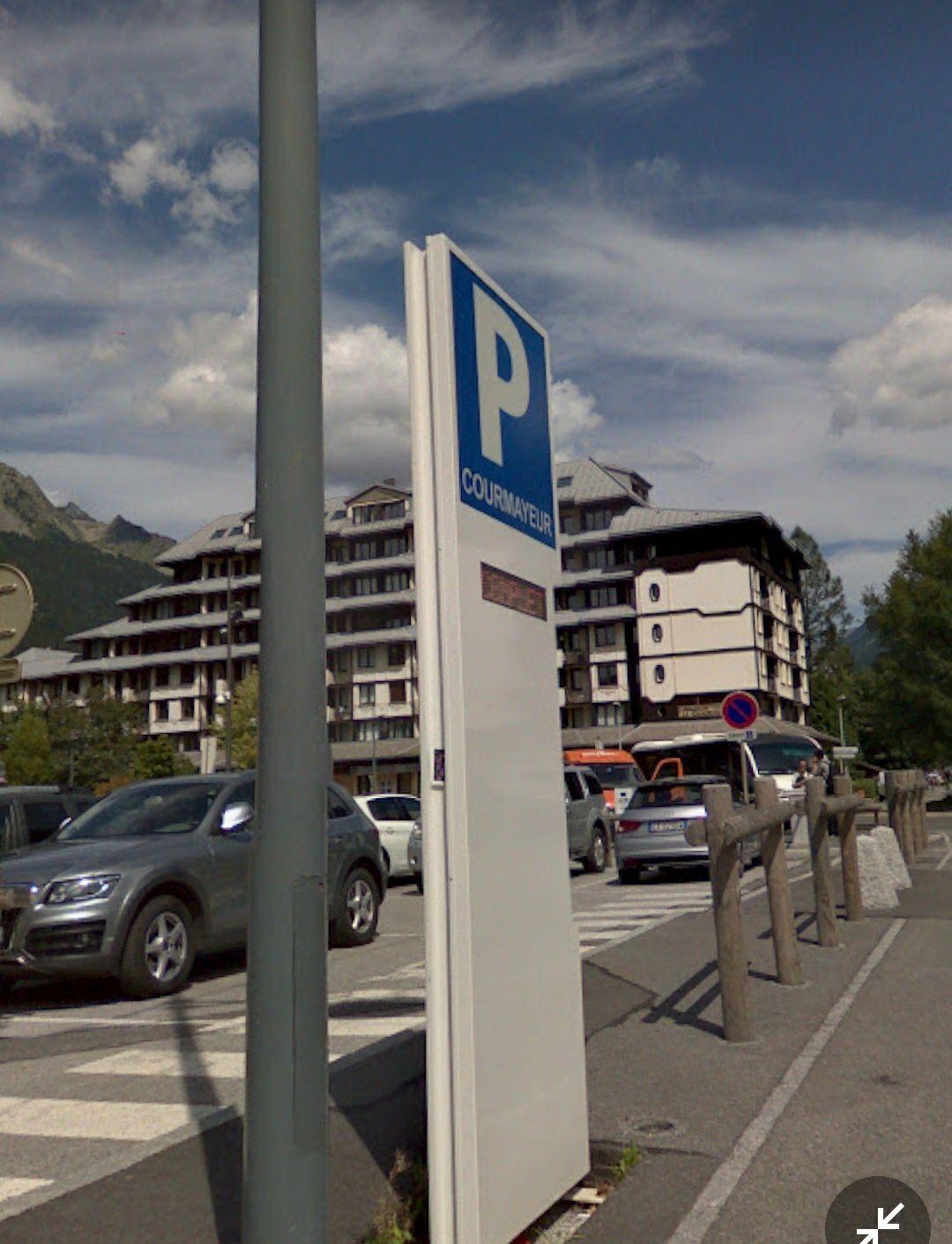 Parking Courmayeur | Chamonix-Mont-Blanc, Auvergne-Rhône-Alpes | EV Station
