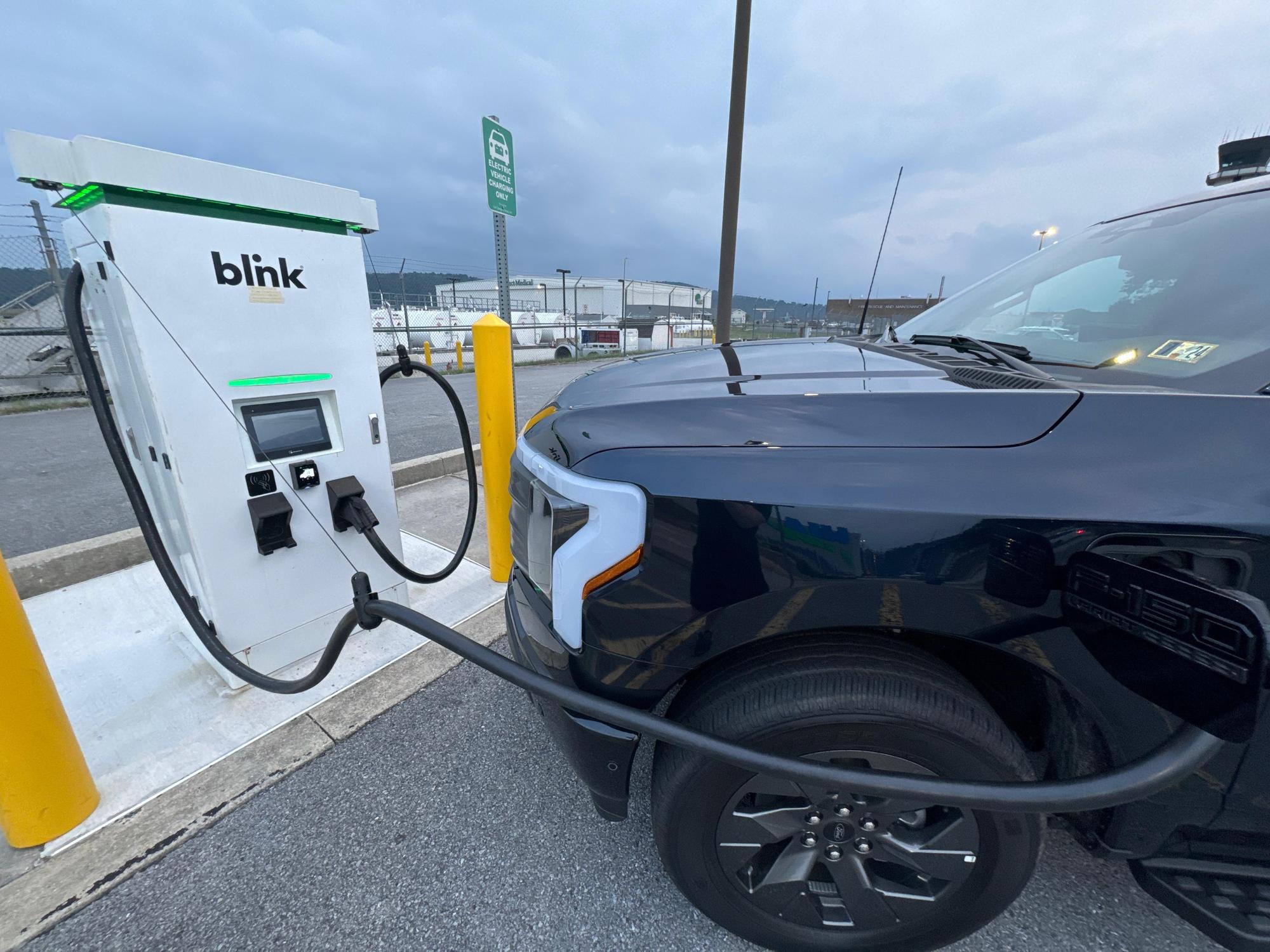 Harrisburg International Airport Cell Phone Parking Lot | Highspire, PA ...