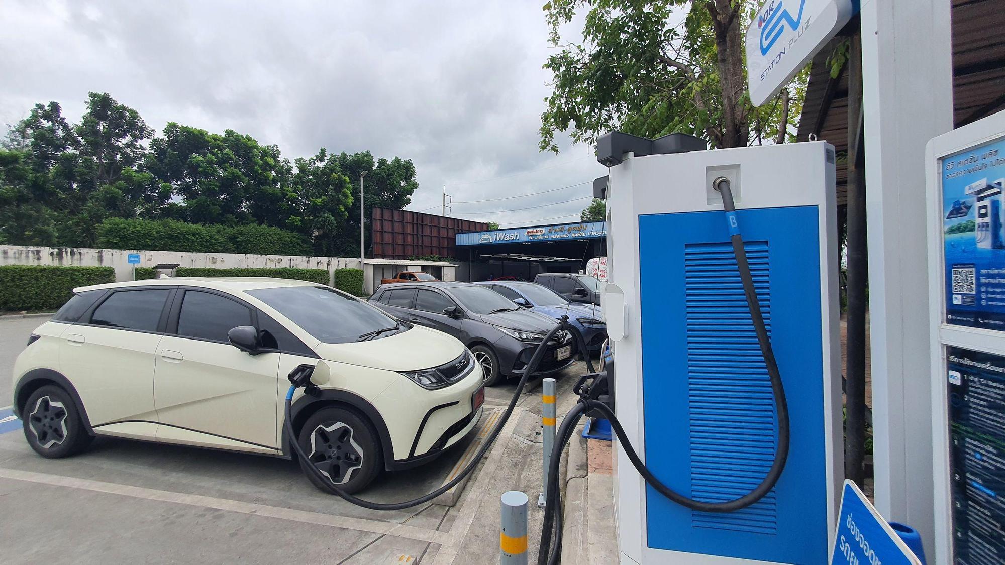 PTT Station Lad Krabang | PR6F+H53, 955 Luang Phaeng Rd, Khwaeng Thap ...