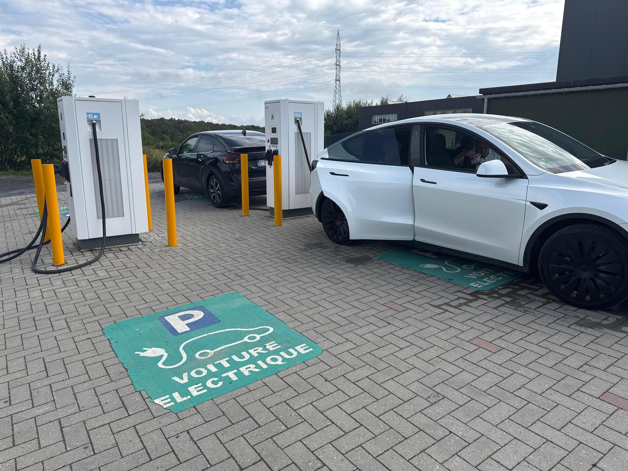 optimile | Ciney, Région Wallonne | EV Station