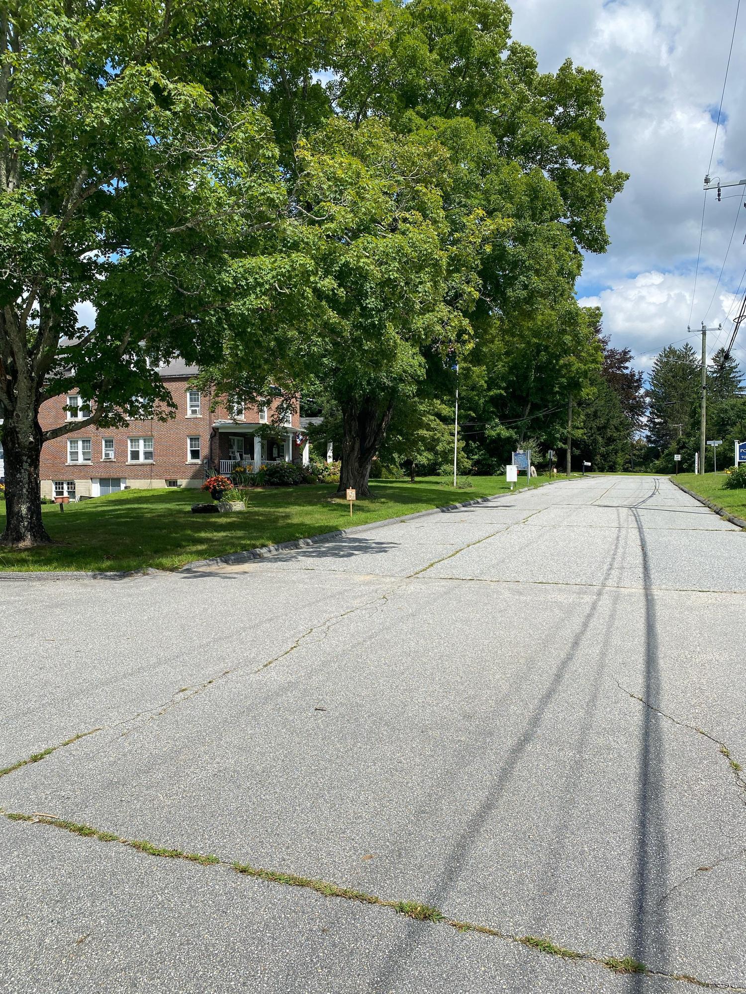 Pomfret Town Hall | Pomfret, CT | EV Station