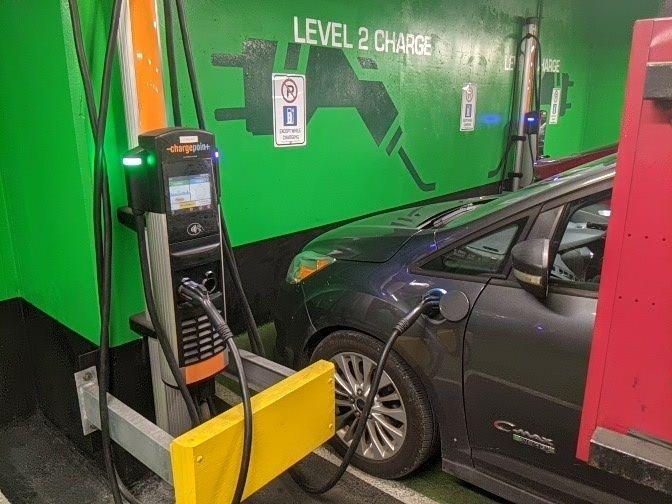 Green P Charging: Parking Lot 261 - 45 Abell St | Toronto, ON | EV Station