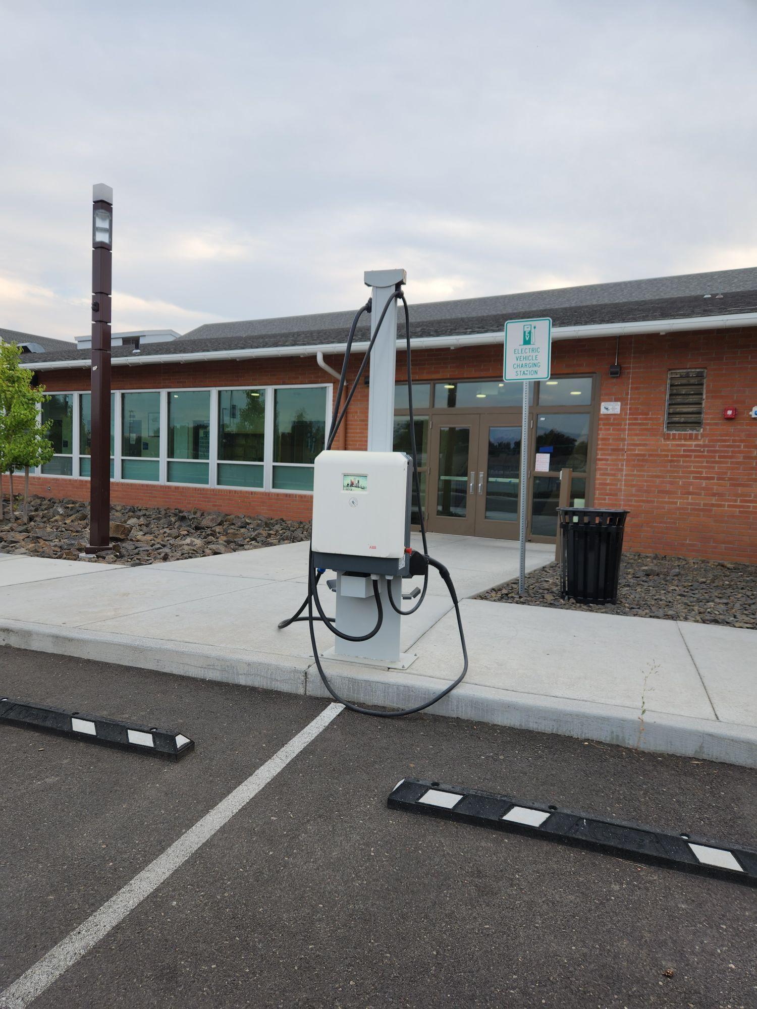 Walla Walla High School | Walla Walla, WA | EV Station