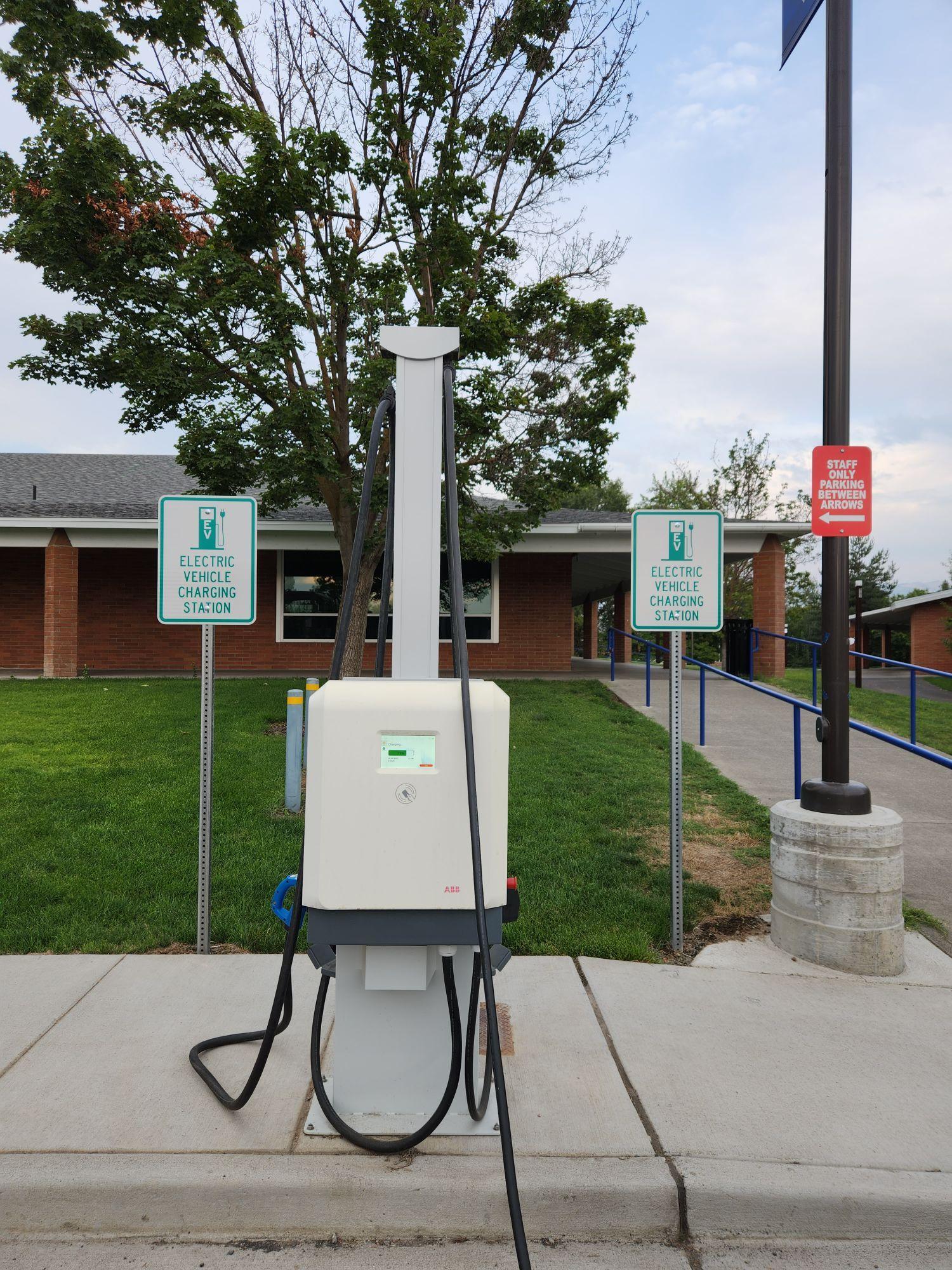 Walla Walla High School | Walla Walla, WA | EV Station