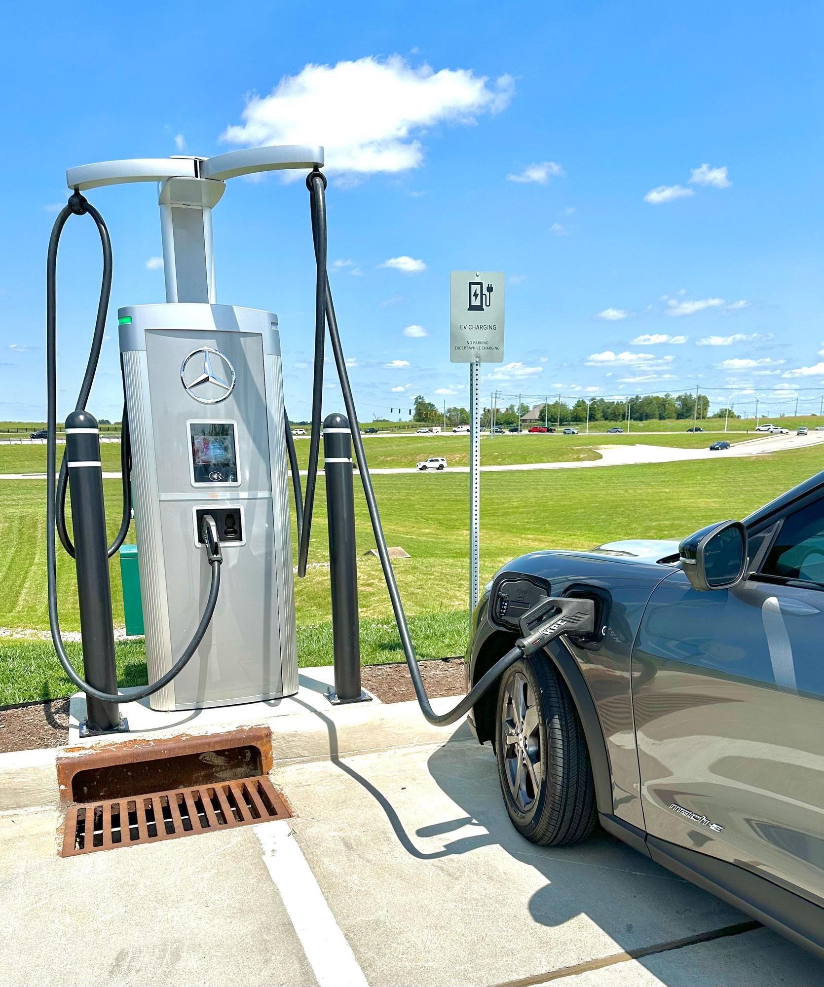Buc-ee's Richmond, KY | MB High-Power Charging | Richmond, KY | EV Station