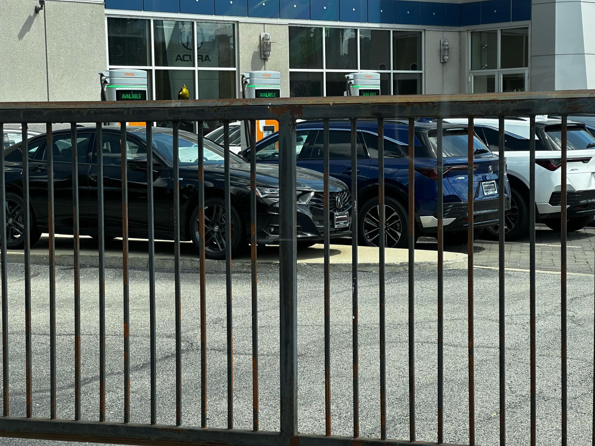 McGrath Acura of Downtown Chicago - Customer | Chicago, IL | EV Station