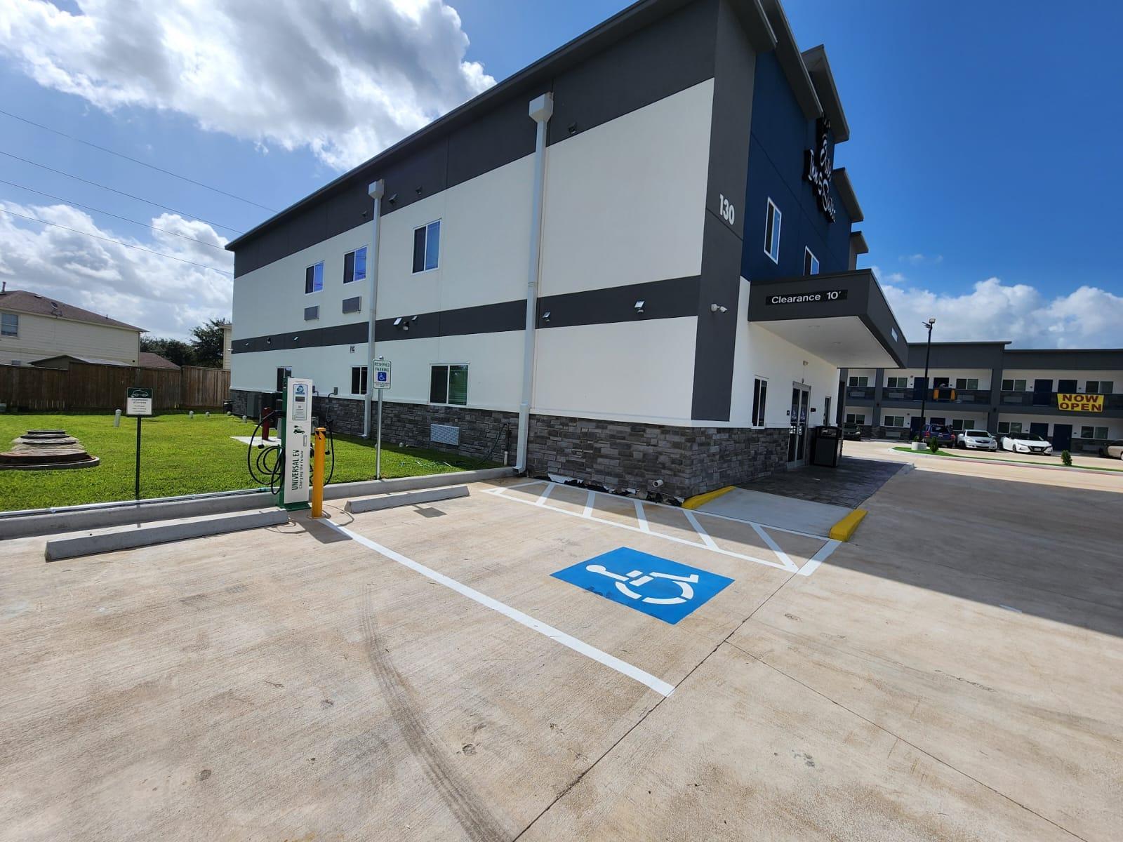 Elite Inn & Suites | Houston, TX | EV Station