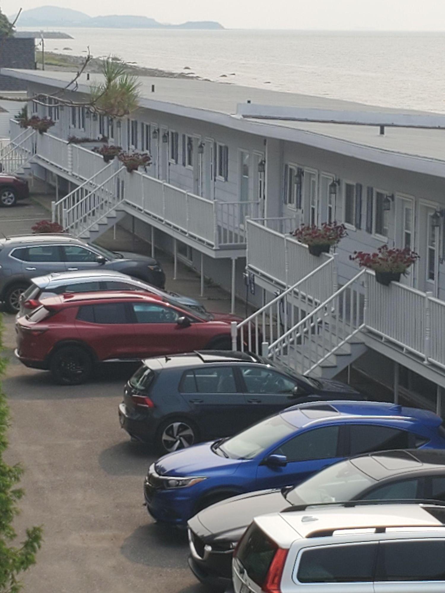 L’Auberge sur mer | Notre-Dame-du-Portage, QC | EV Station