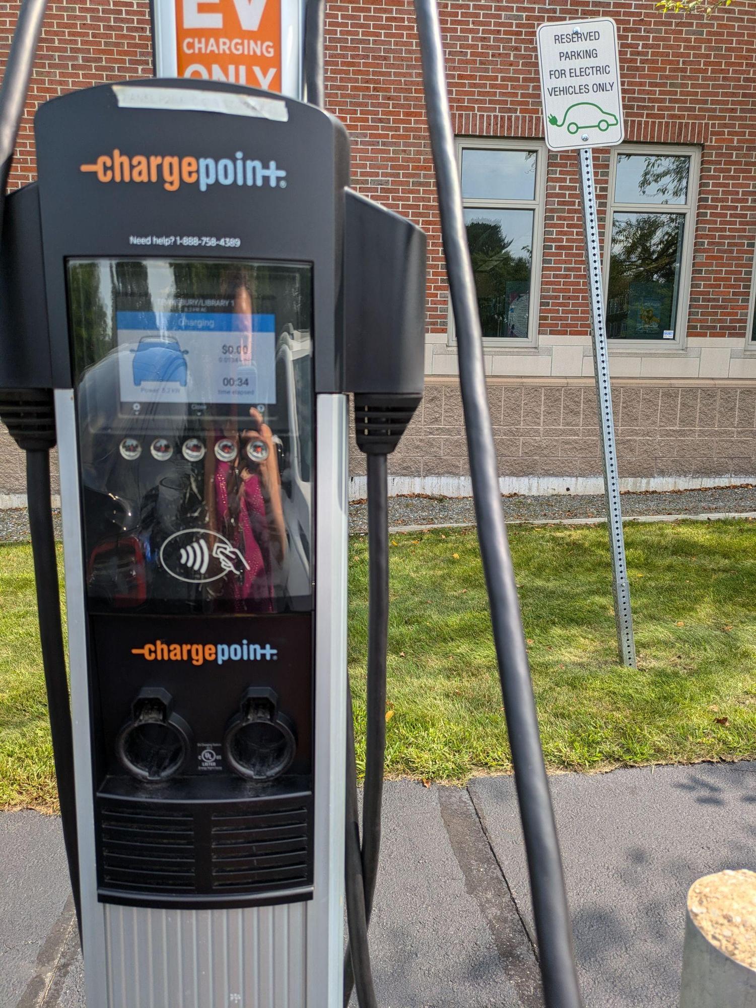 Tewksbury Public Library | Tewksbury, MA | EV Station