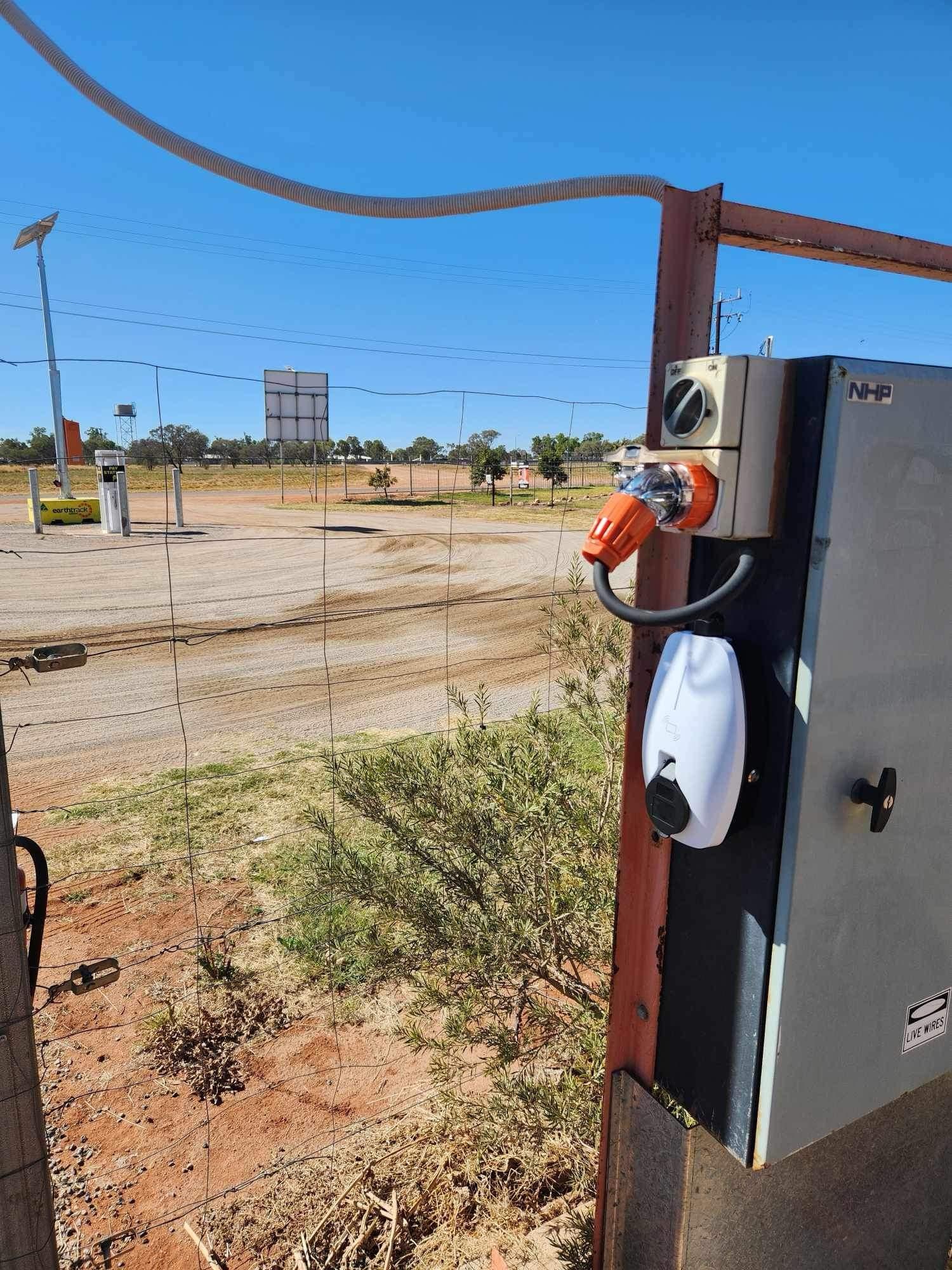 Ti Tree Food Barn & Accommodation | Ti Tree, NT | EV Station