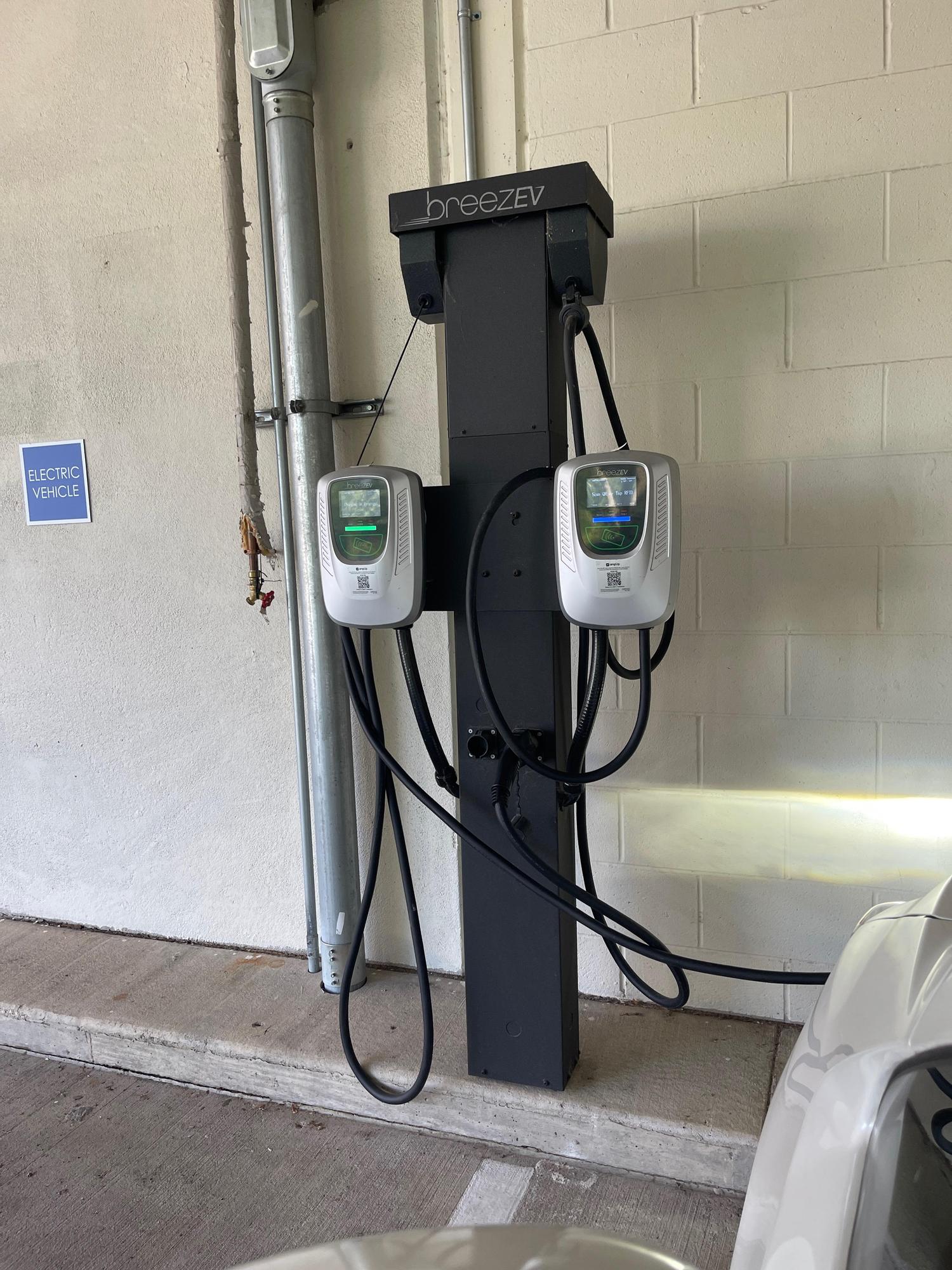 Hidden Grove | Dallas, TX | EV Station