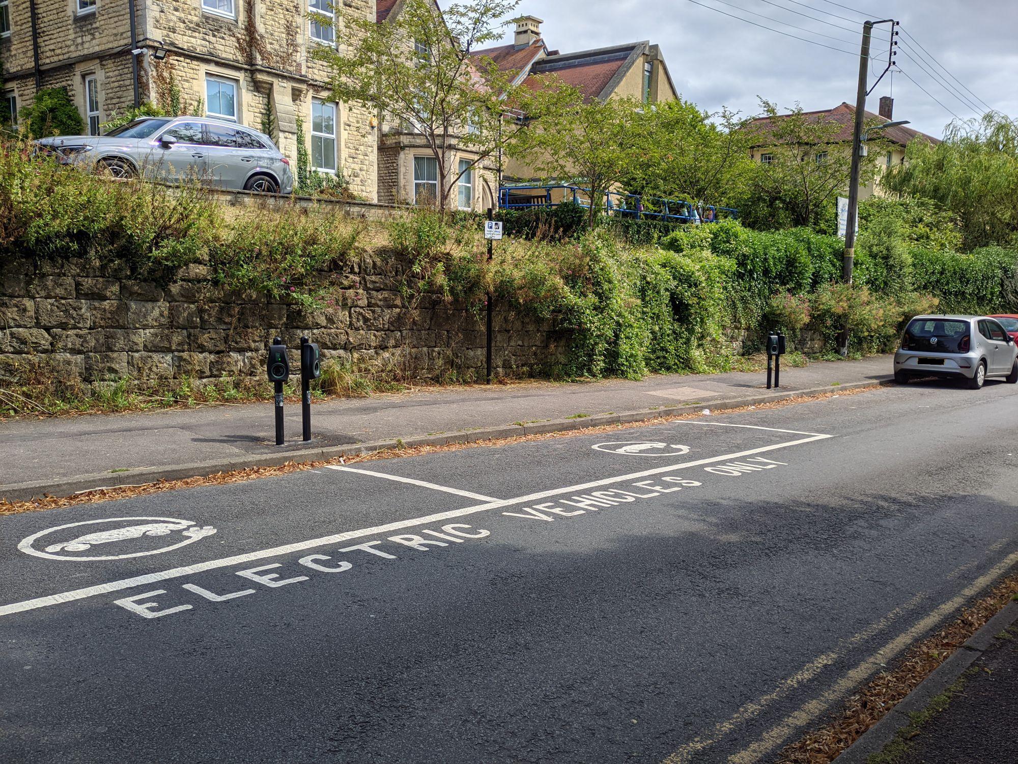 Bowbridge Lane | General Hospital, Stroud GL5 2HY, UK | EV Station
