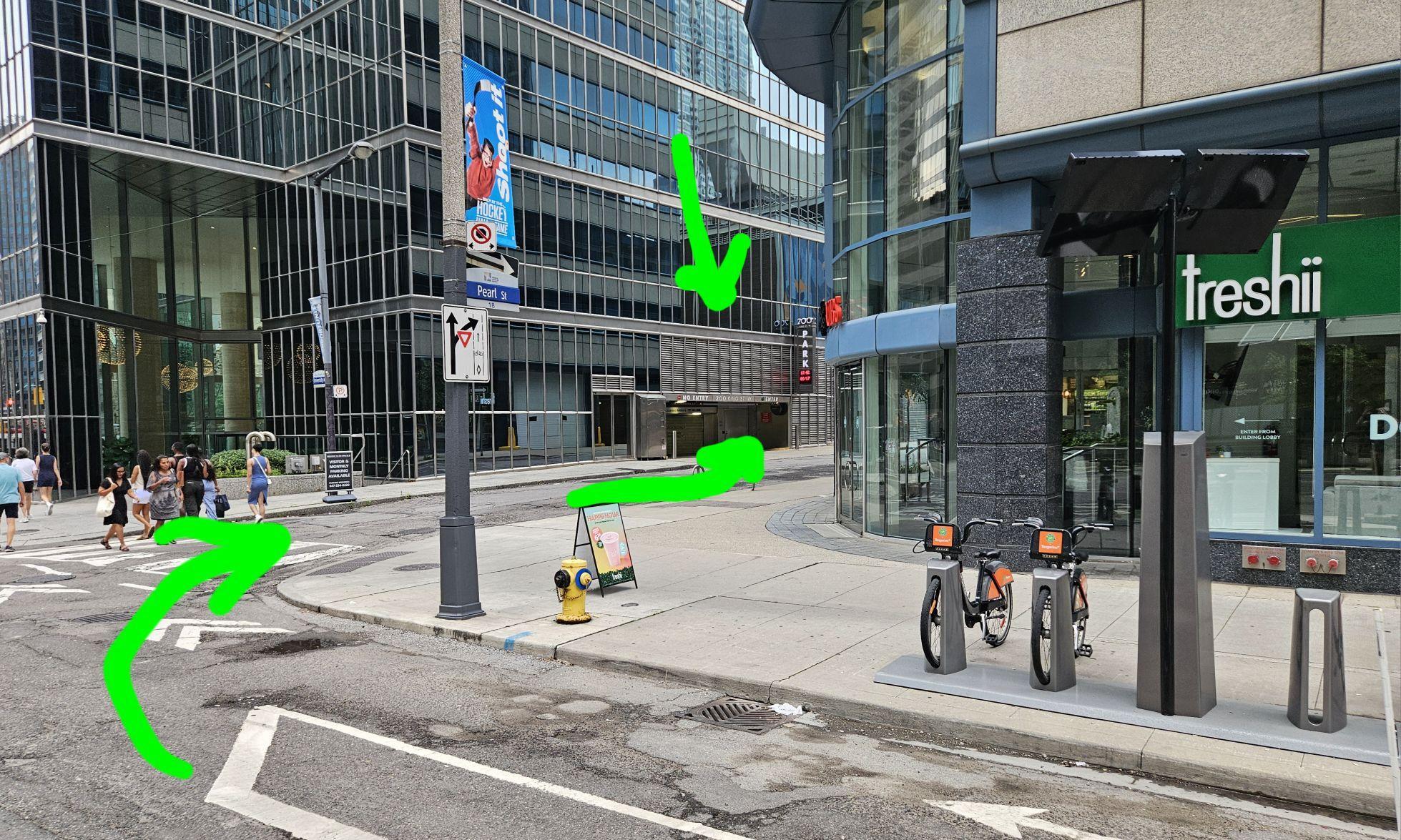 200 King St West Parking Garage entrance on Pearl street | Toronto, ON ...