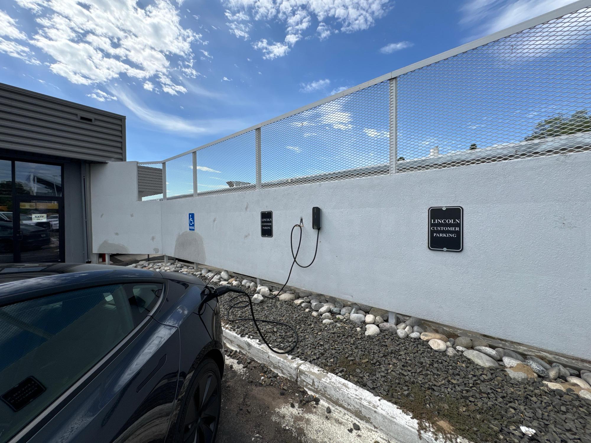 Phil Long Lincoln | Colorado Springs, CO | EV Station