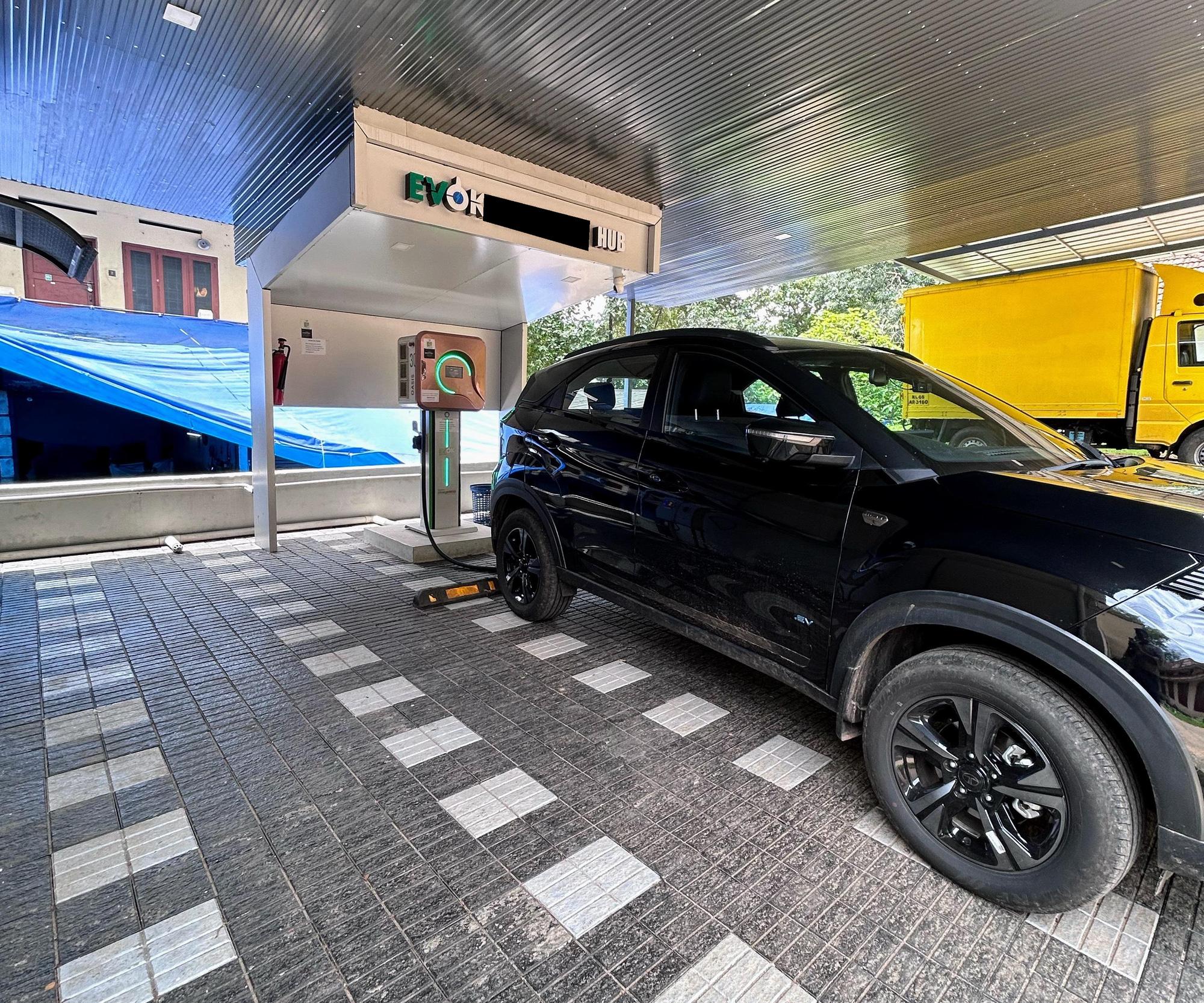 PALM PEATS, EVOK, CHARGEMOD | Erattupetta, KL | EV Station