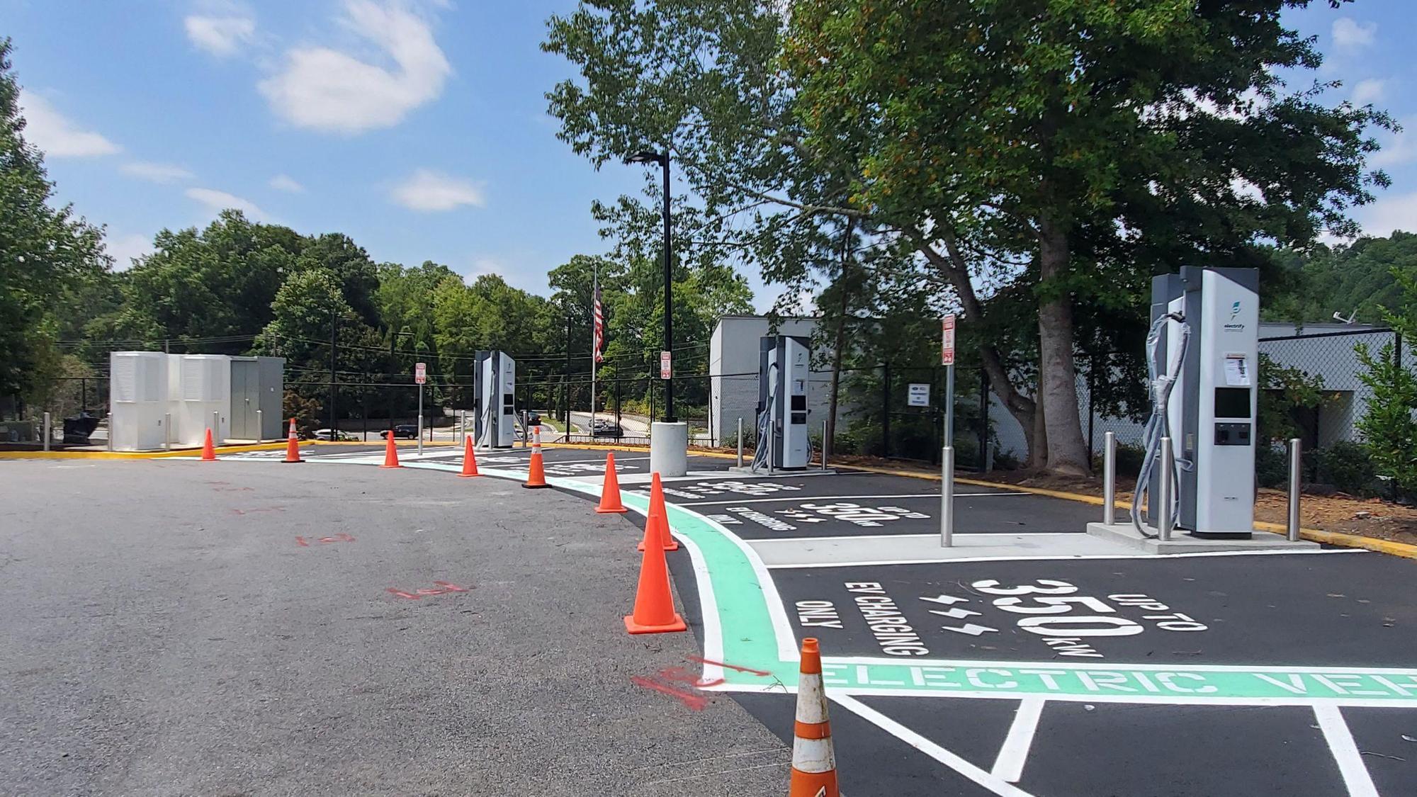 Publix / Trowbridge Crossing | Atlanta, GA | EV Station