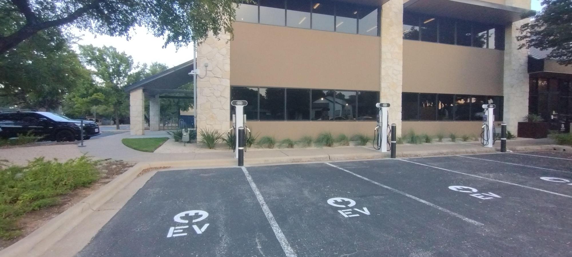 Amplify Credit Union | Austin, TX | EV Station